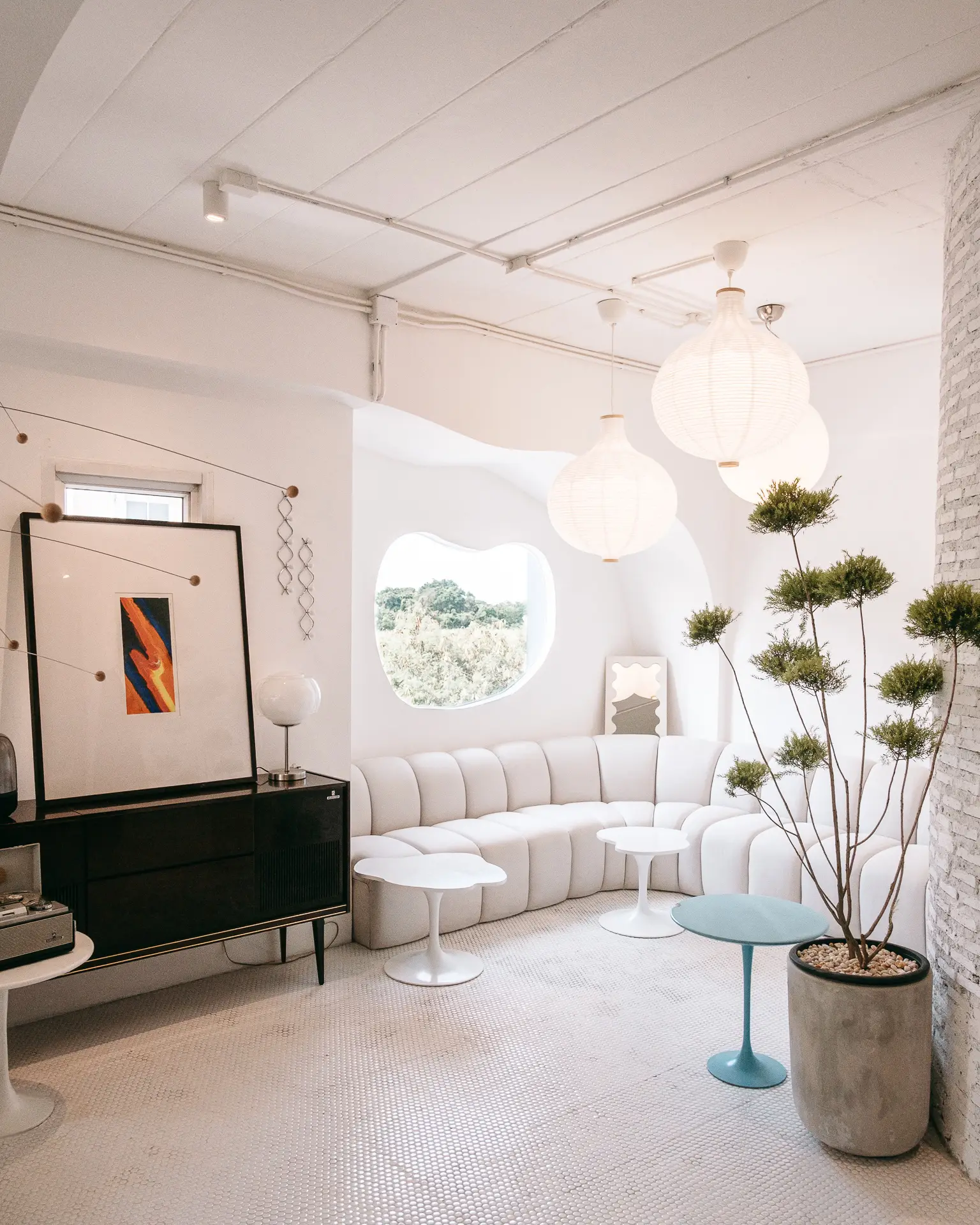 Elttil คาเฟ่ฟีลอาร์ตแกลเลอรีเปิดใหม่ย่านเอแบคบางนา | แกลเลอรีที่โพสต์ ...