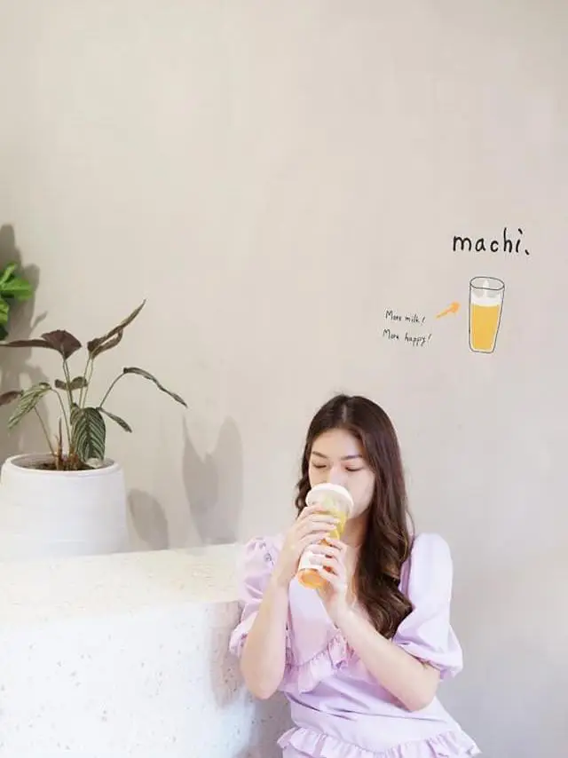 มาคาเฟ่..ถ่ายรูปท่าไหนให้ดูน่ารักแก้เขิล | แกลเลอรีที่โพสต์โดย Hs.mild | Lemon8