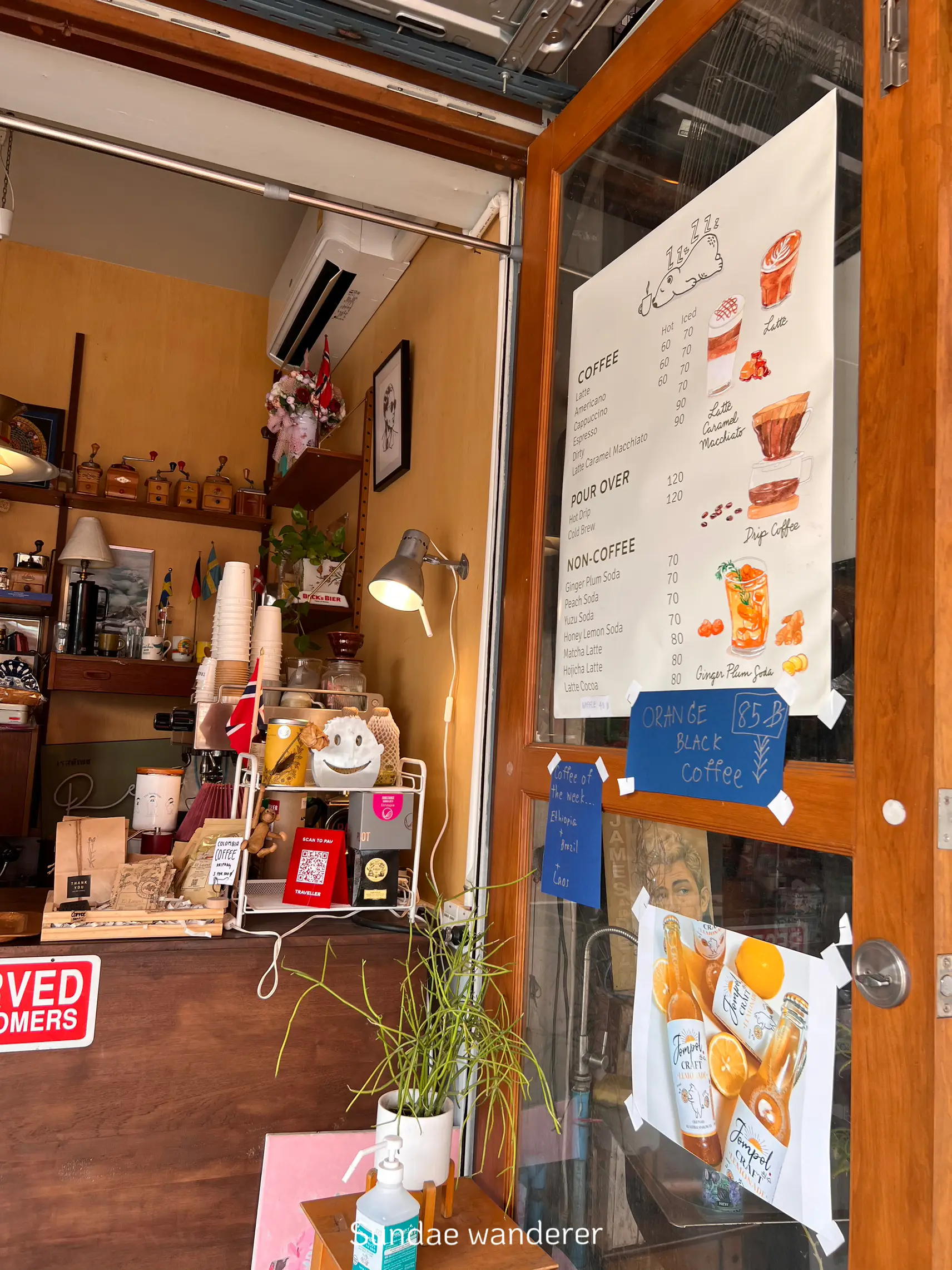 Traveller coffee shop คาเฟ่ลับติด MRT 🪑🫶🏾🥤 | แกลเลอรีที่โพสต์โดย Sundae ...