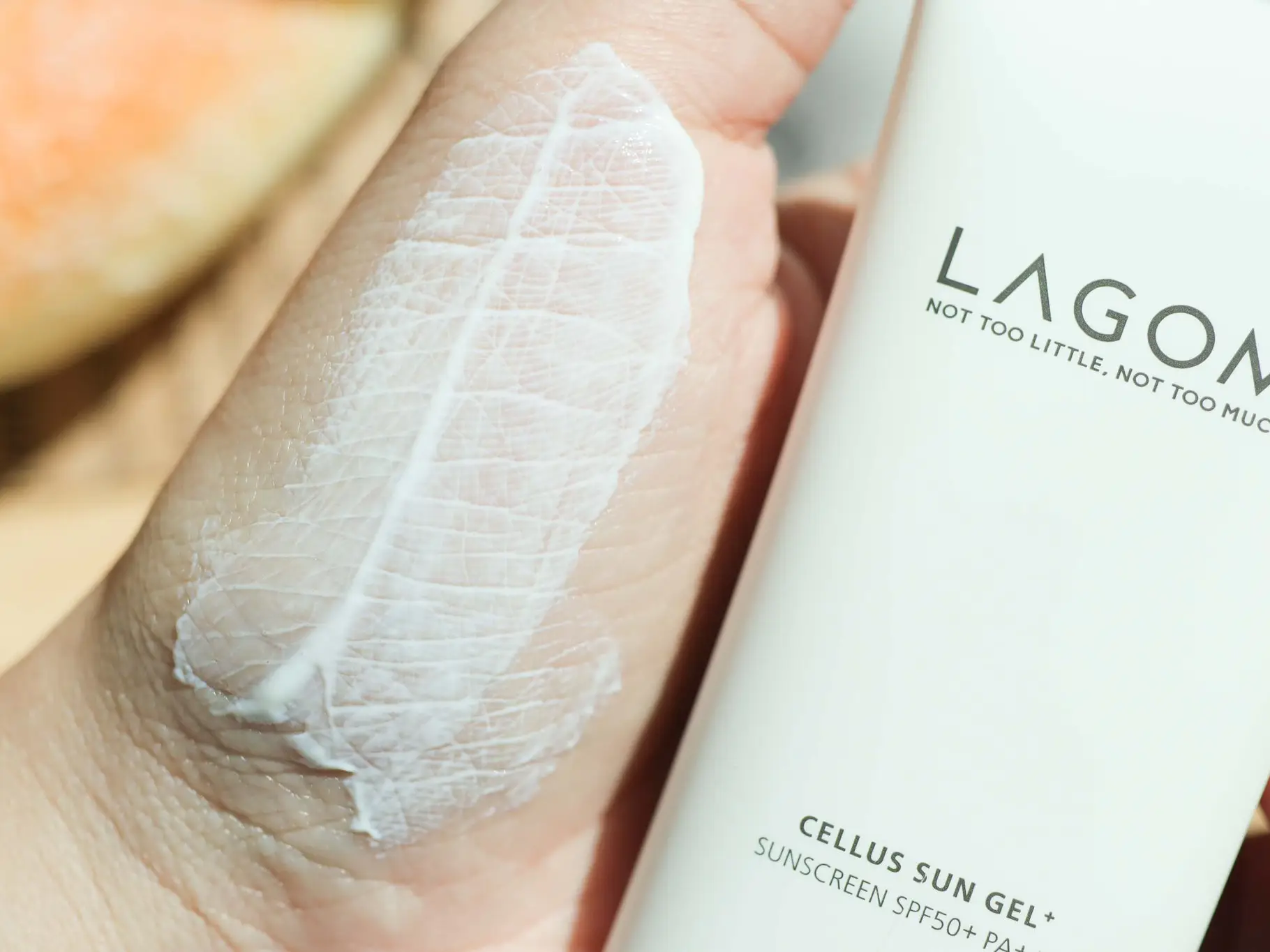 กันแดดเนื้อเบา ไม่เป็นคราบสำหรับคนผิวแพ้ง่าย LAGOM ☀️ | แกลเลอรีที่โพสต์โดย Zeibab 🗯🛁🧽 | Lemon8