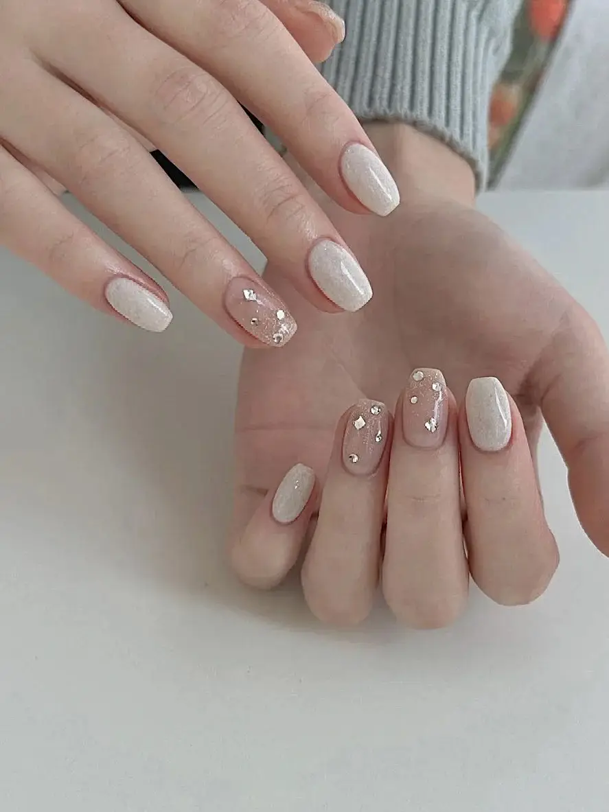 Short Nails Design Inspo for Summer ☀️ | แกลเลอรีที่โพสต์โดย Ashley Ahn ...