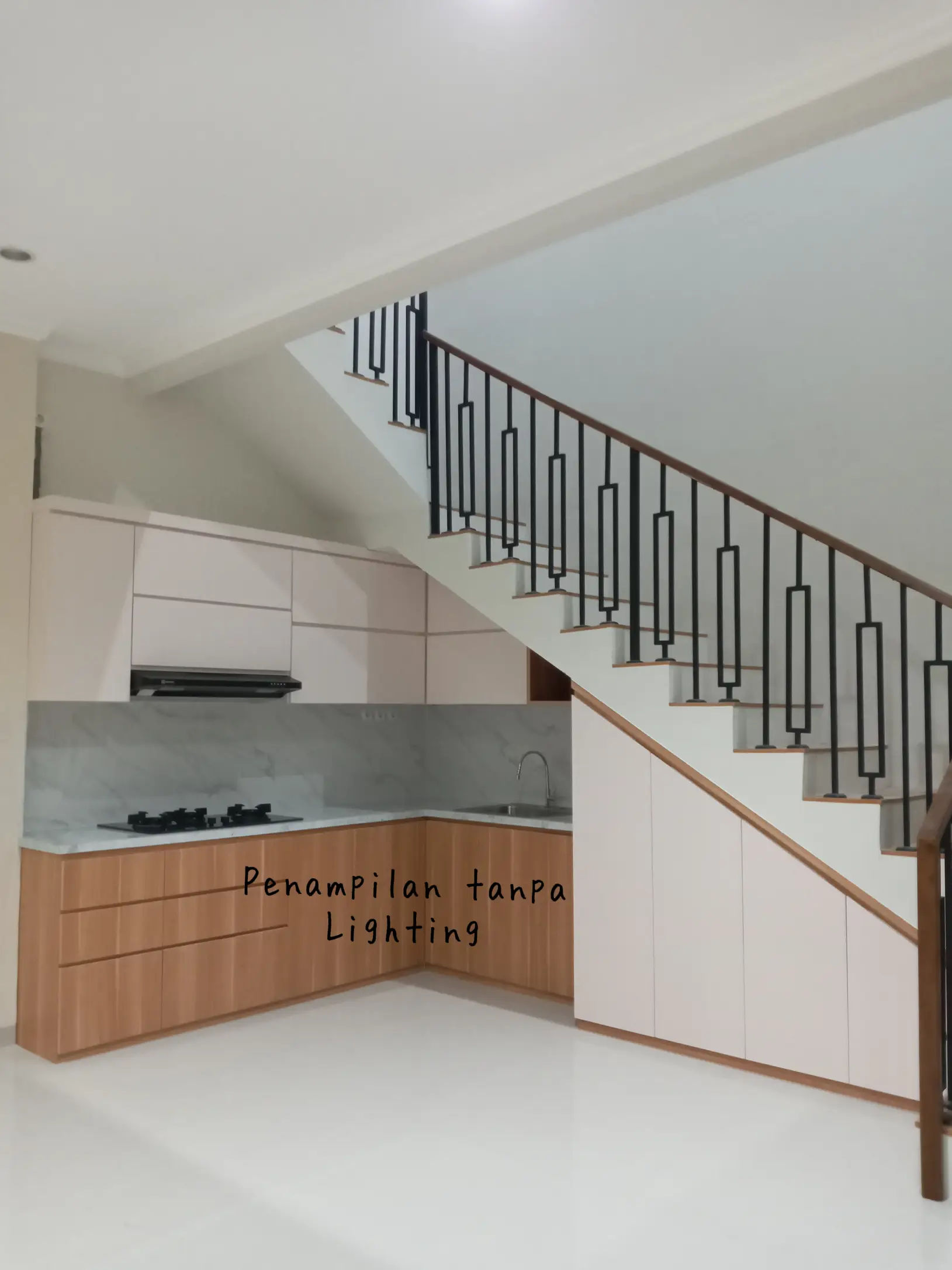 Inspirasi Kitchen Set Bawah Tangga | Galeri diposting oleh ...