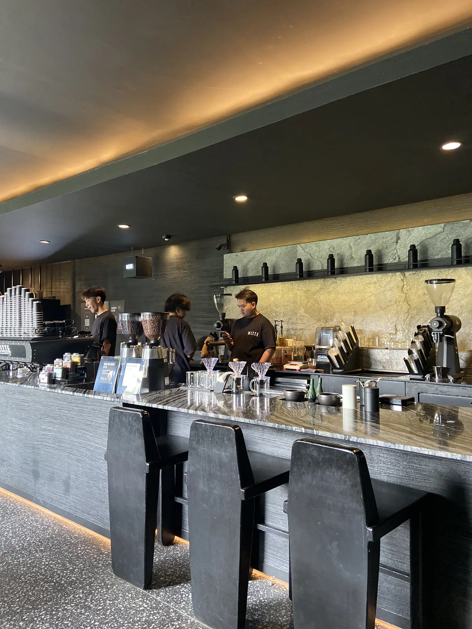 𝙈𝙞𝙩𝙩𝙚 𝘾𝙤𝙛𝙛𝙚𝙚 𝙍𝙤𝙖𝙨𝙩𝙚𝙧𝙮 • ﻌ • คาเฟ่เอาใจสายDark | แกลเลอรีที่โพสต์โดย Nune Destiny | Lemon8