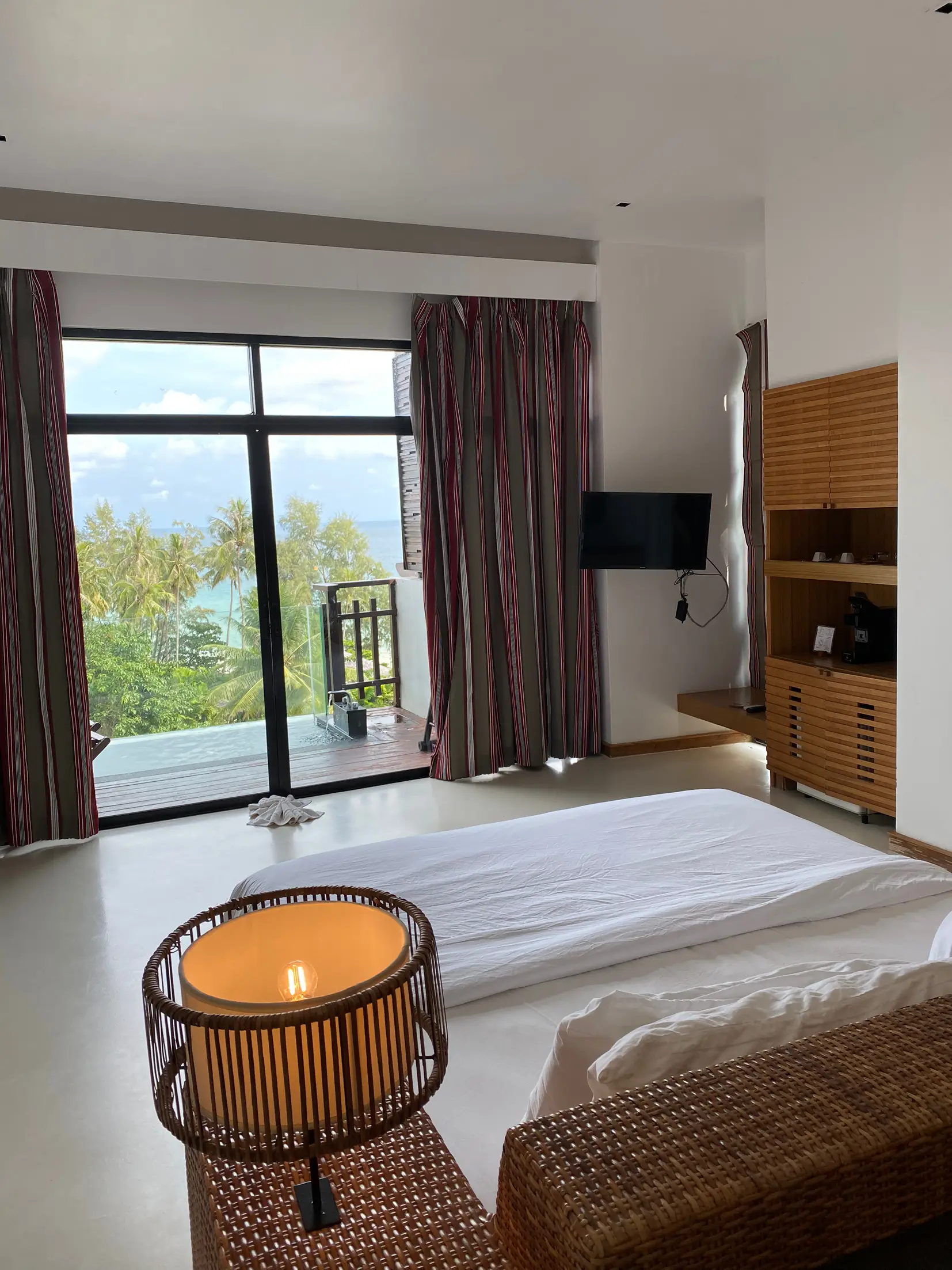 แนะนำที่พัก Cham’s House เกาะกูด 🛖 | แกลเลอรีที่โพสต์โดย WARIYA | Lemon8