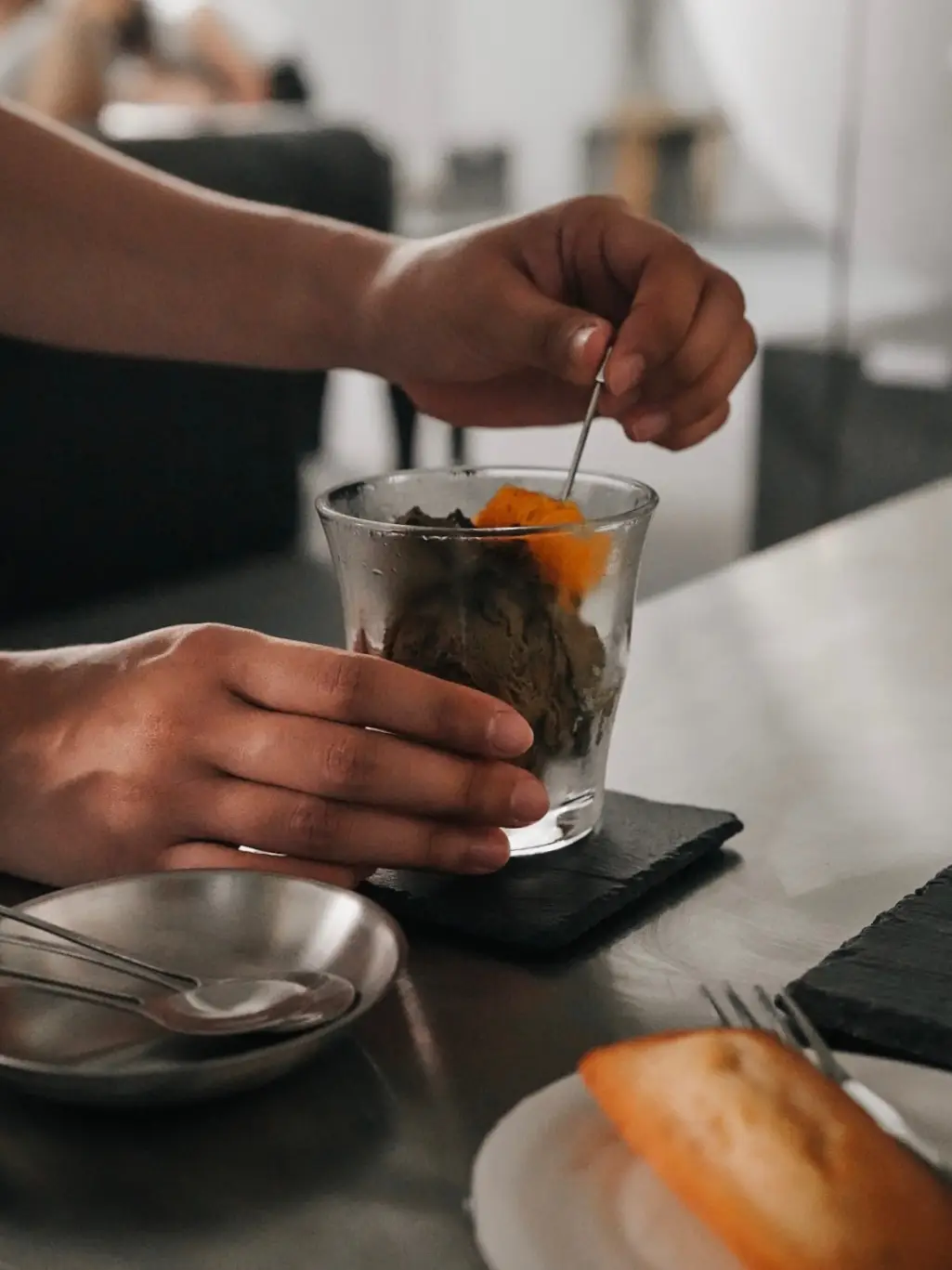 Void.bkk• คาเฟ่และบาร์ลับ ย่านเจริญกรุง | แกลเลอรีที่โพสต์โดย ฟ้าพาไป | Lemon8