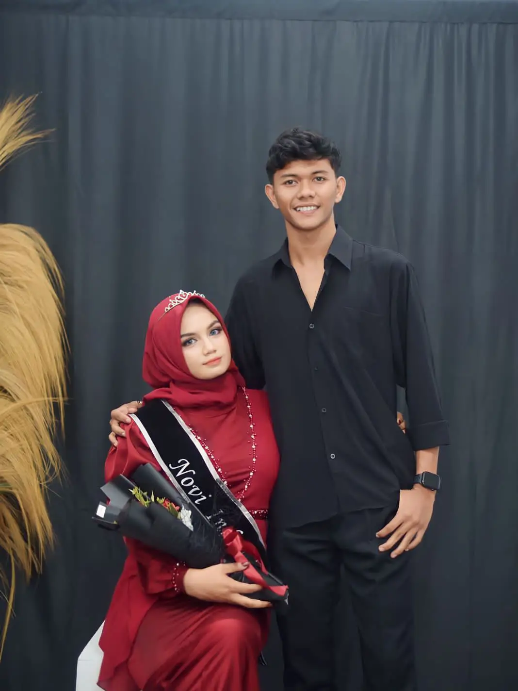 Ide foto studio wisuda sama ayaang | Galeri diposting oleh Novi Indahsari | Lemon8