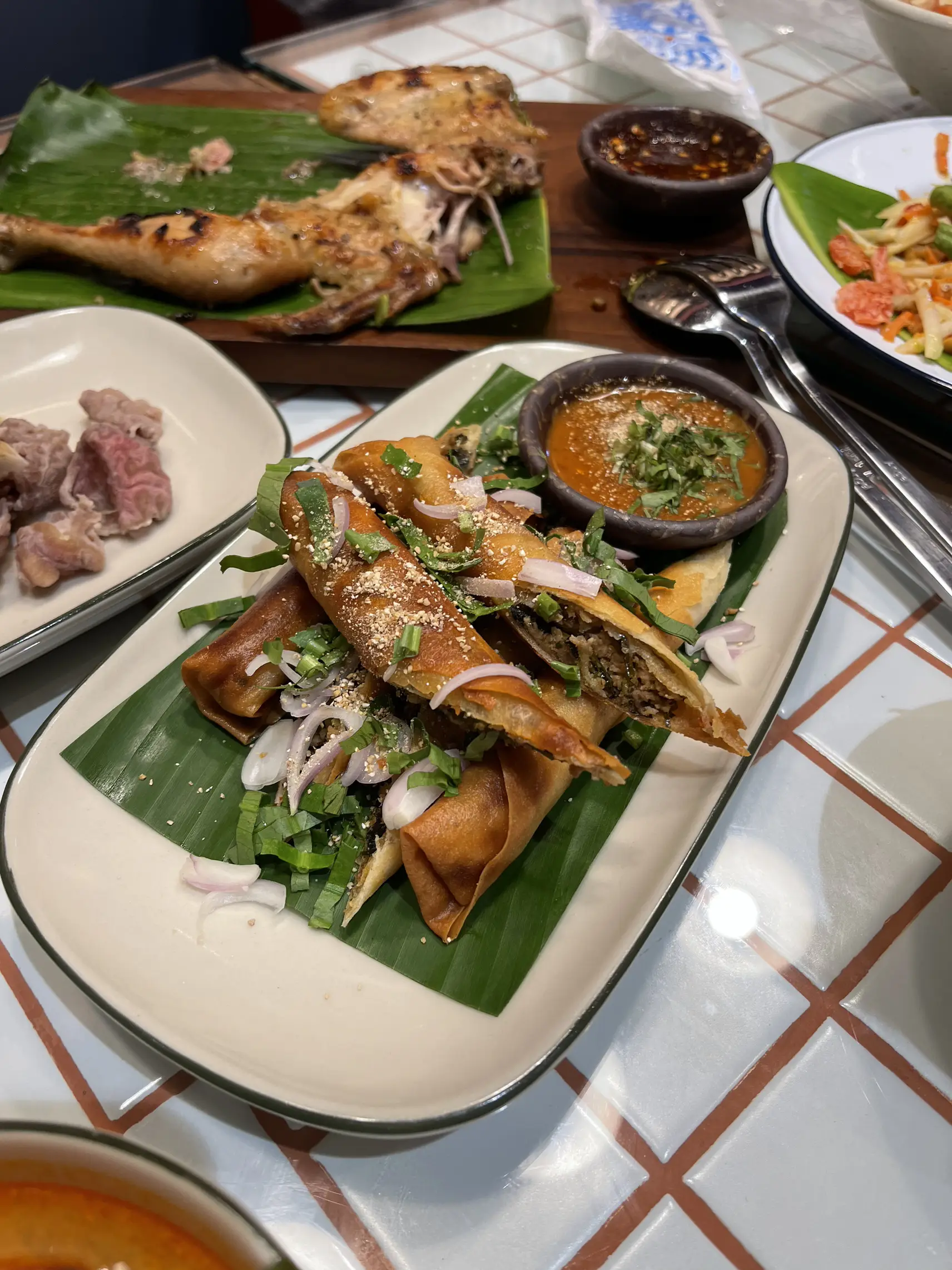Zaab Eli Very Thai-Delicious Northeast Restaurantセントラルワールド | jiraphatcが投稿したフォトブック | Lemon8