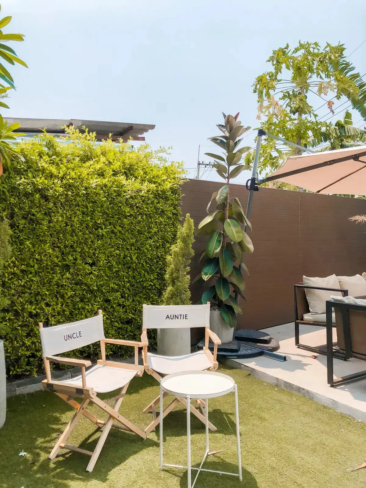 Uncle House บางแสน คาเฟ่บ้านลุงบางแสน สไตล์มินิมอล🤎 | แกลเลอรีที่โพสต์ ...