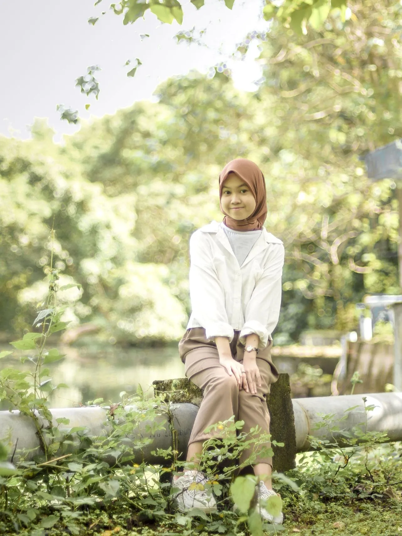 Ide pose foto di pinggir danau | Galeri diposting oleh Fadd | Lemon8