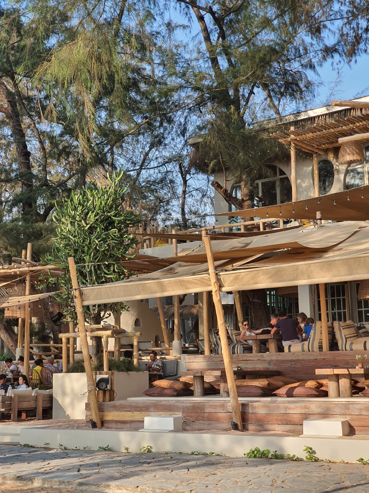 💫 Glass house boho คาเฟ่ติดทะเล หาดจอมเทียน 🌊🥞☕ | แกลเลอรีที่โพสต์โดย ...