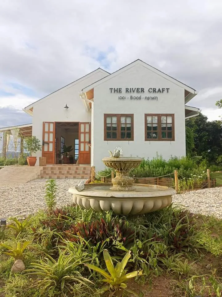 คาเฟ่วิวหลักล้าน ริมน้ำโขง เชียงราย | แกลเลอรีที่โพสต์โดย meen tree ...