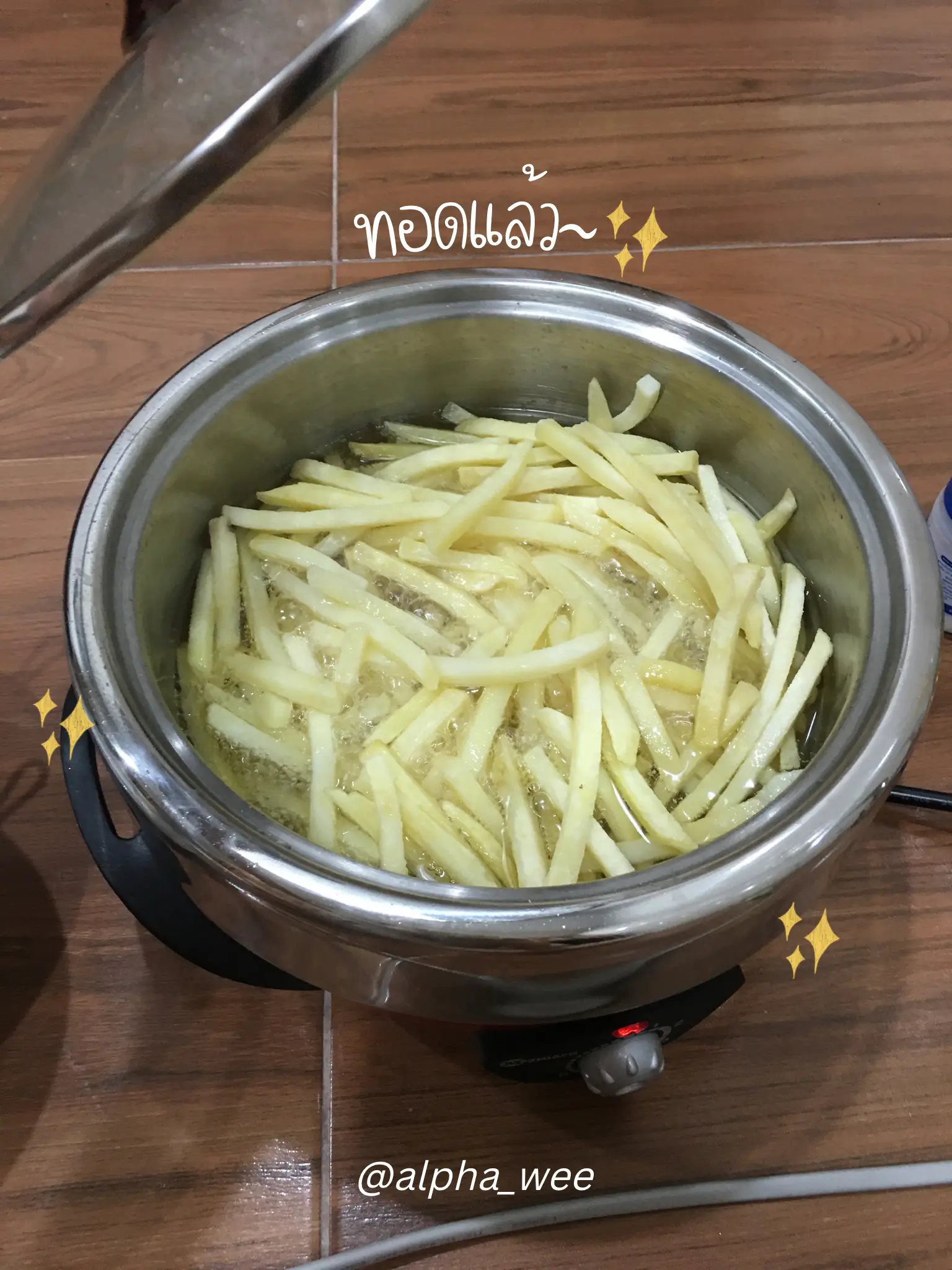 มาลองทำเฟรนช์ฟรายส์กันนนน🍟 | แกลเลอรีที่โพสต์โดย Ig imalpha_wee | Lemon8