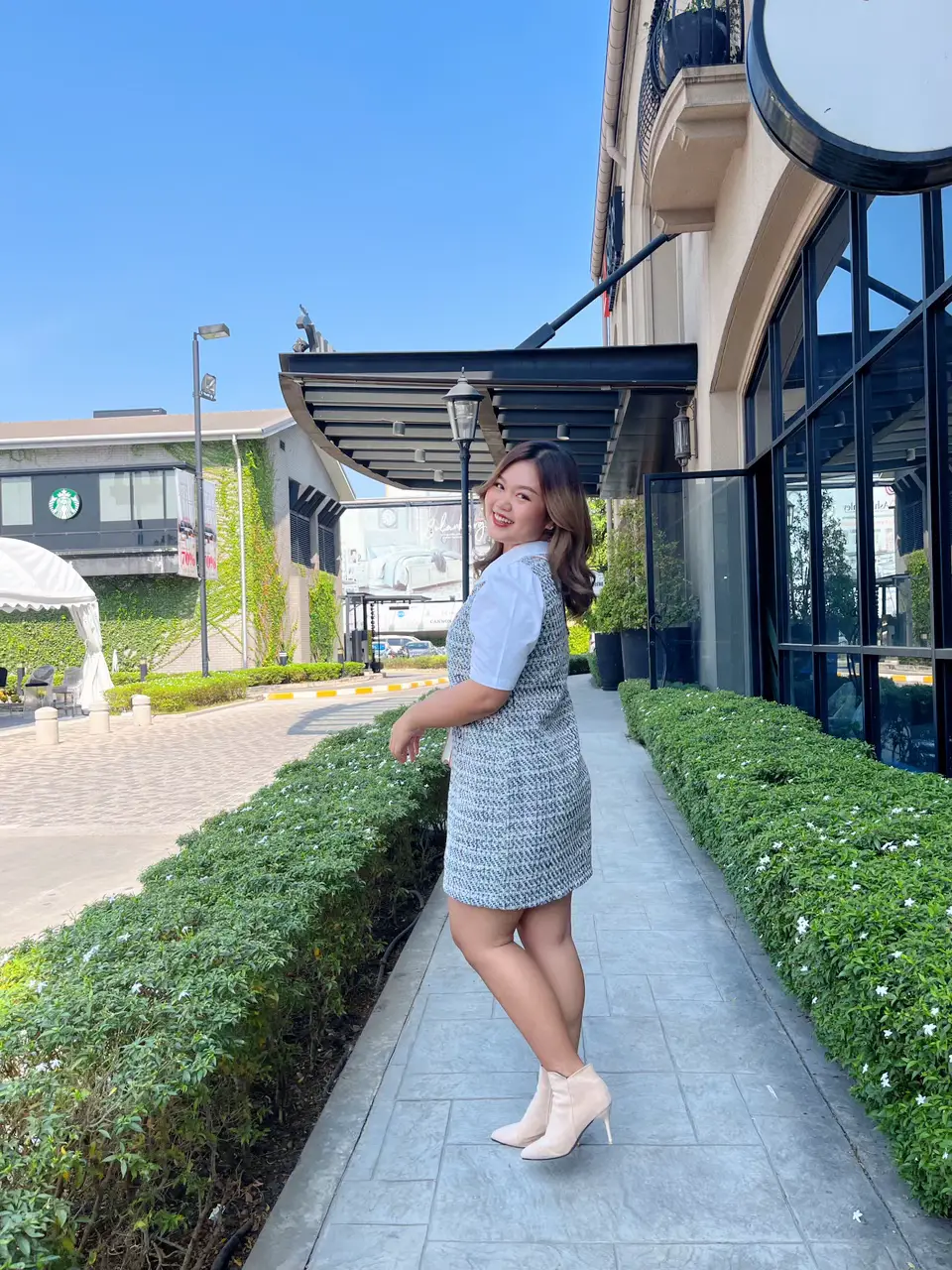 ถ่ายรูปชิวๆฟิลอยู่เมืองนอกที่ Chic Republic🌥 | แกลเลอรีที่โพสต์โดย Bowwiitnq_ | Lemon8