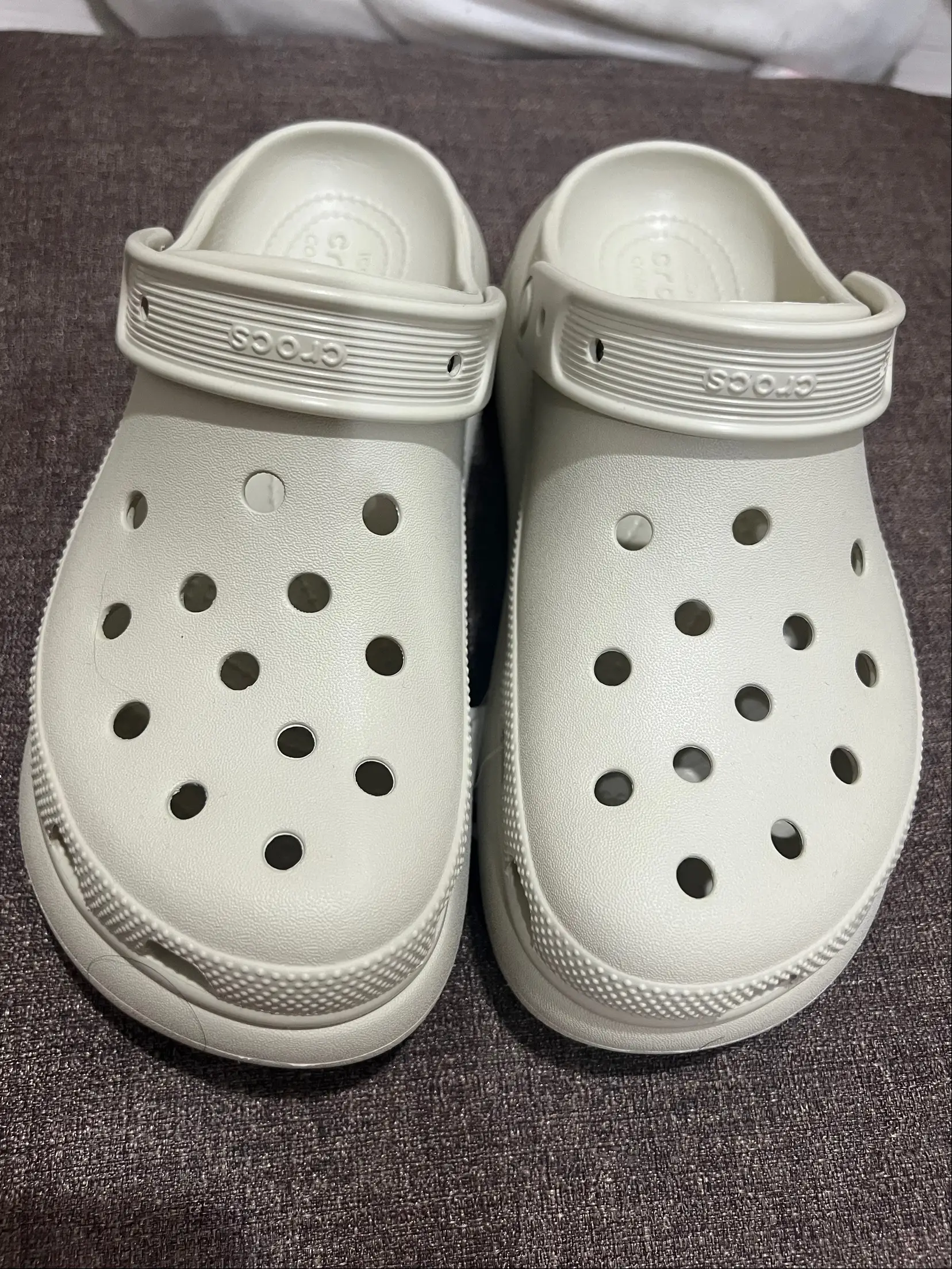 CROCS Classic Crush Clog ที่ตามหาได้มา ราคาโคตรคุ้ม! | แกลเลอรีที่โพสต์ ...