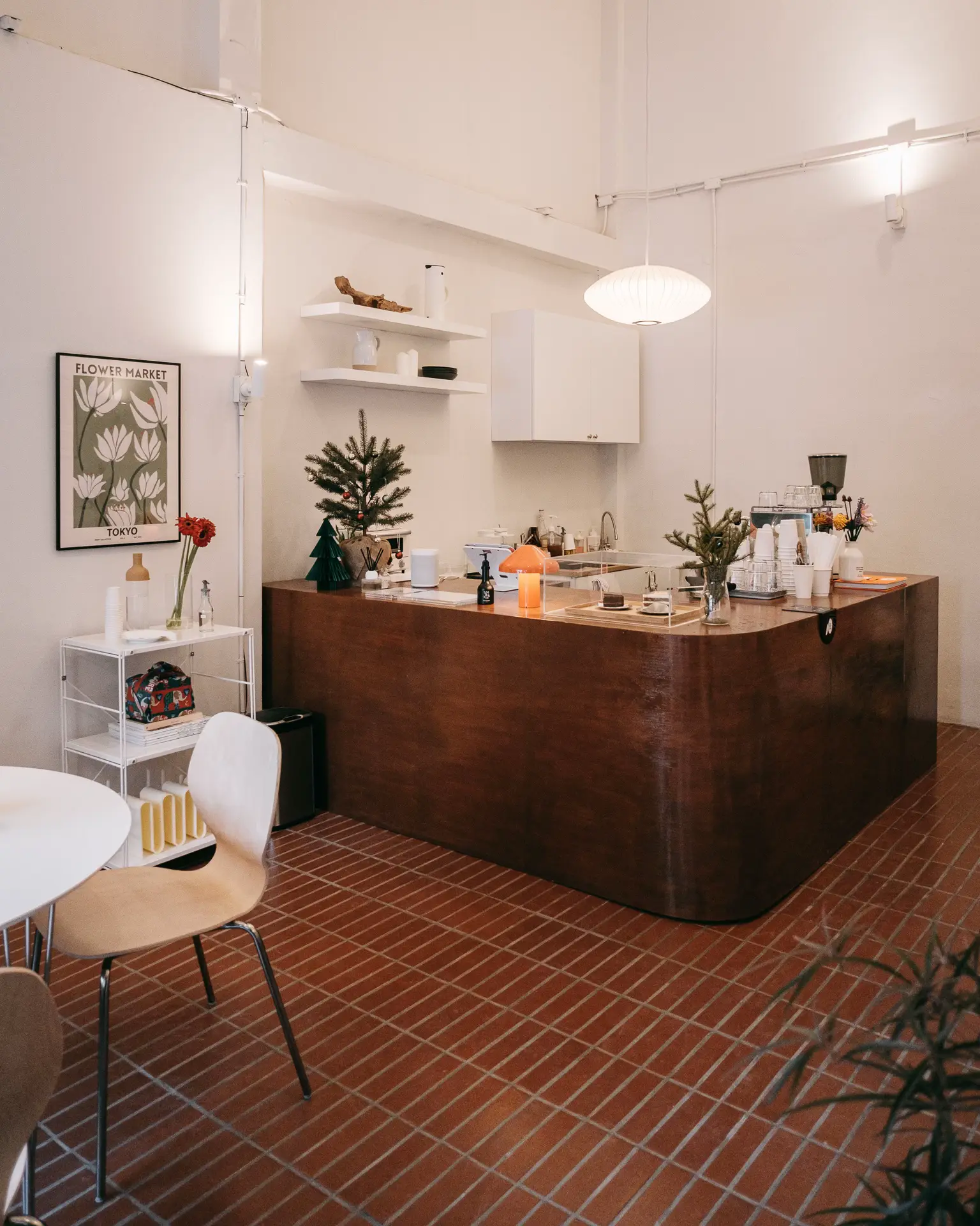 OOOZ.Cafe คาเฟ่ไซส์เล็ก บรรยากาศโทนอุ่นๆ ย่านอุดมสุข | Galeri disiarkan ...