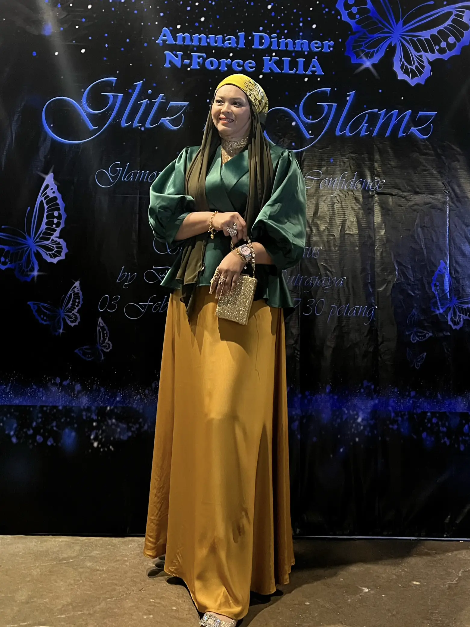 tema glam and glitter dinner - Carian Lemon8