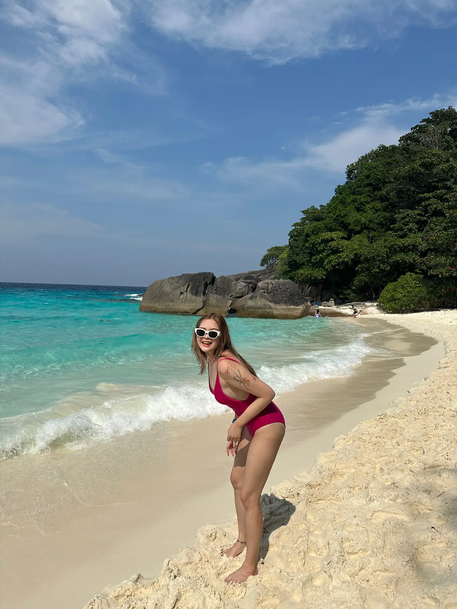 水着の股間を指しています。とてもかわいいです。古くて細いです。 | TONGが投稿したフォトブック | Lemon8