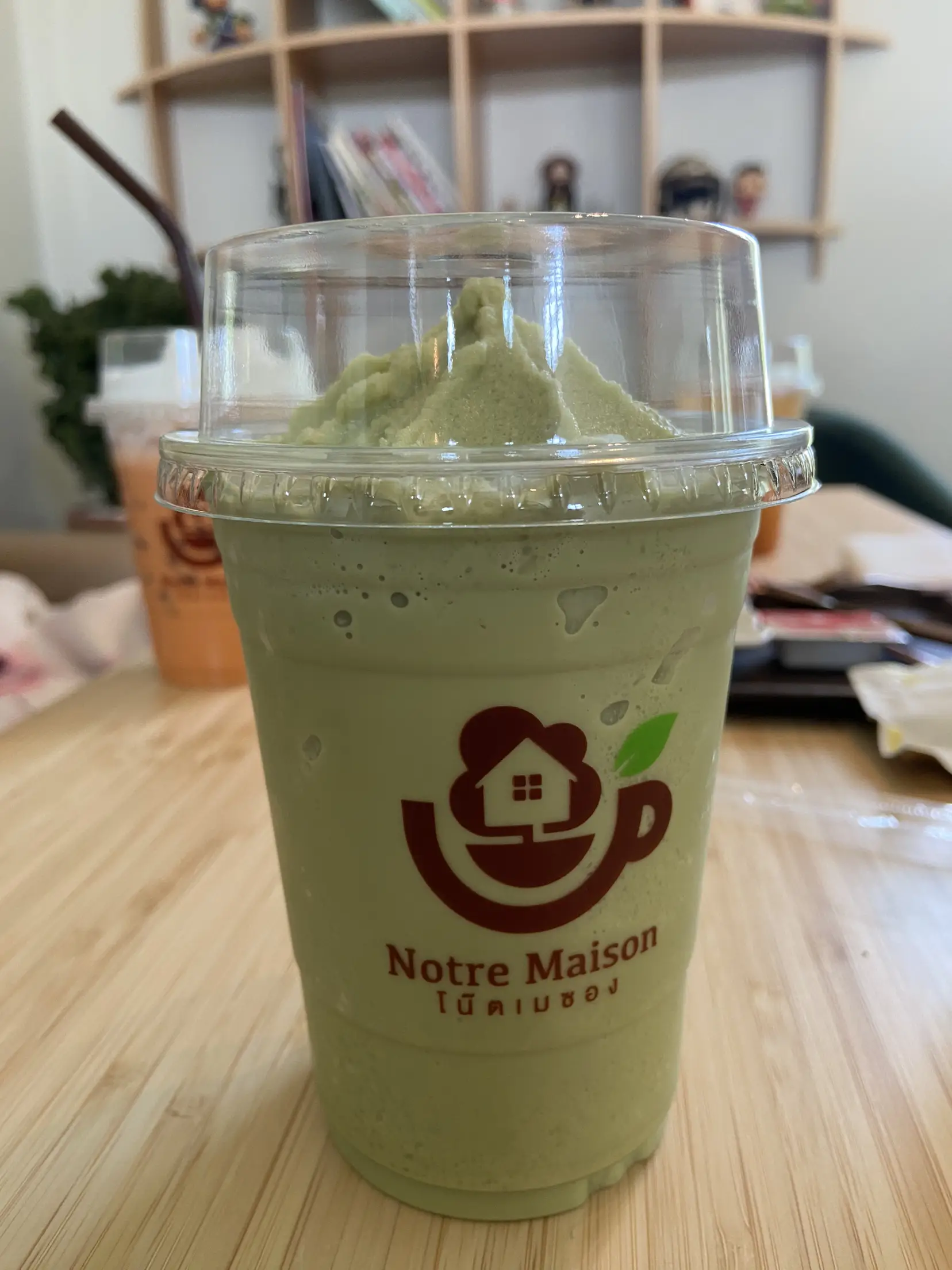 รีวิวคาเฟ่อ่างทอง Notre maison | แกลเลอรีที่โพสต์โดย Fook.Sukanya | Lemon8