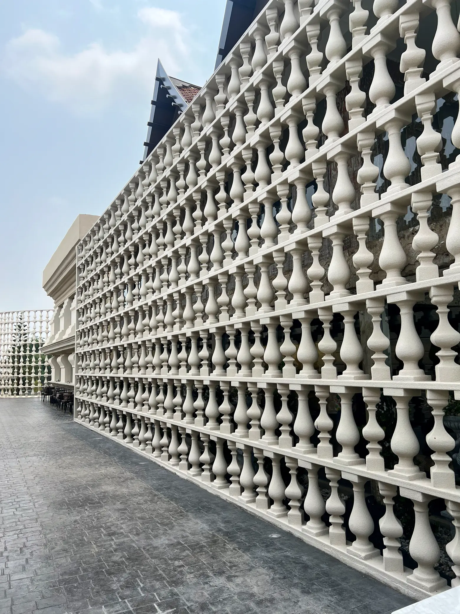 LA LOUBERE คาเฟ่สถาปัตยกรรมร่วมสมัยเปิดใหม่ในอยุธยา ปังมาก | แกลเลอรีที่โพสต์โดย titlemeta | Lemon8