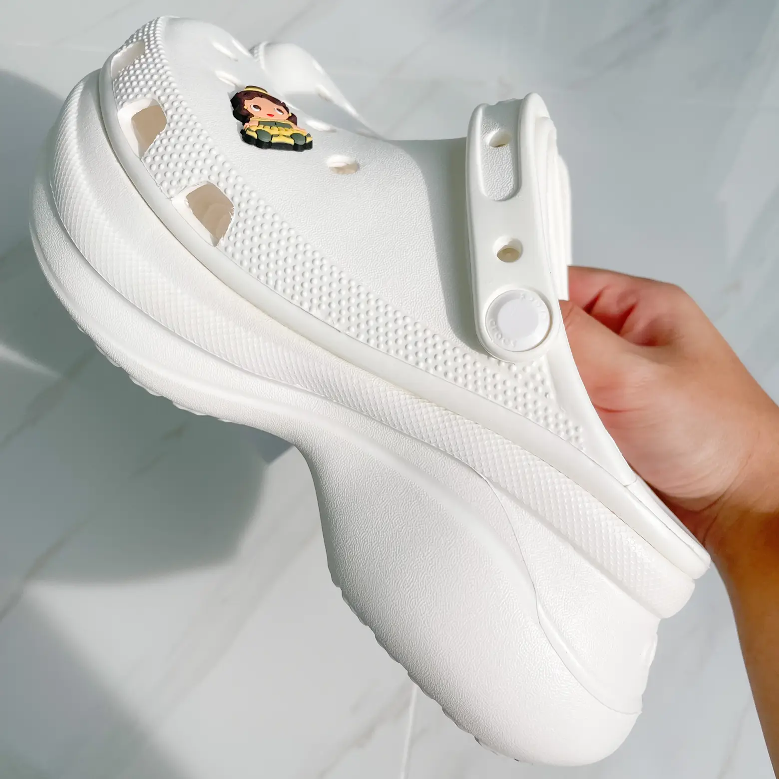 ได้น้อนมาแล้ว CROCS 🤍Classic Bae Clog น่ารักนุ้บนิ้บมาก | แกลเลอรีที่โพสต์โดย muayyyreview🧸 | Lemon8