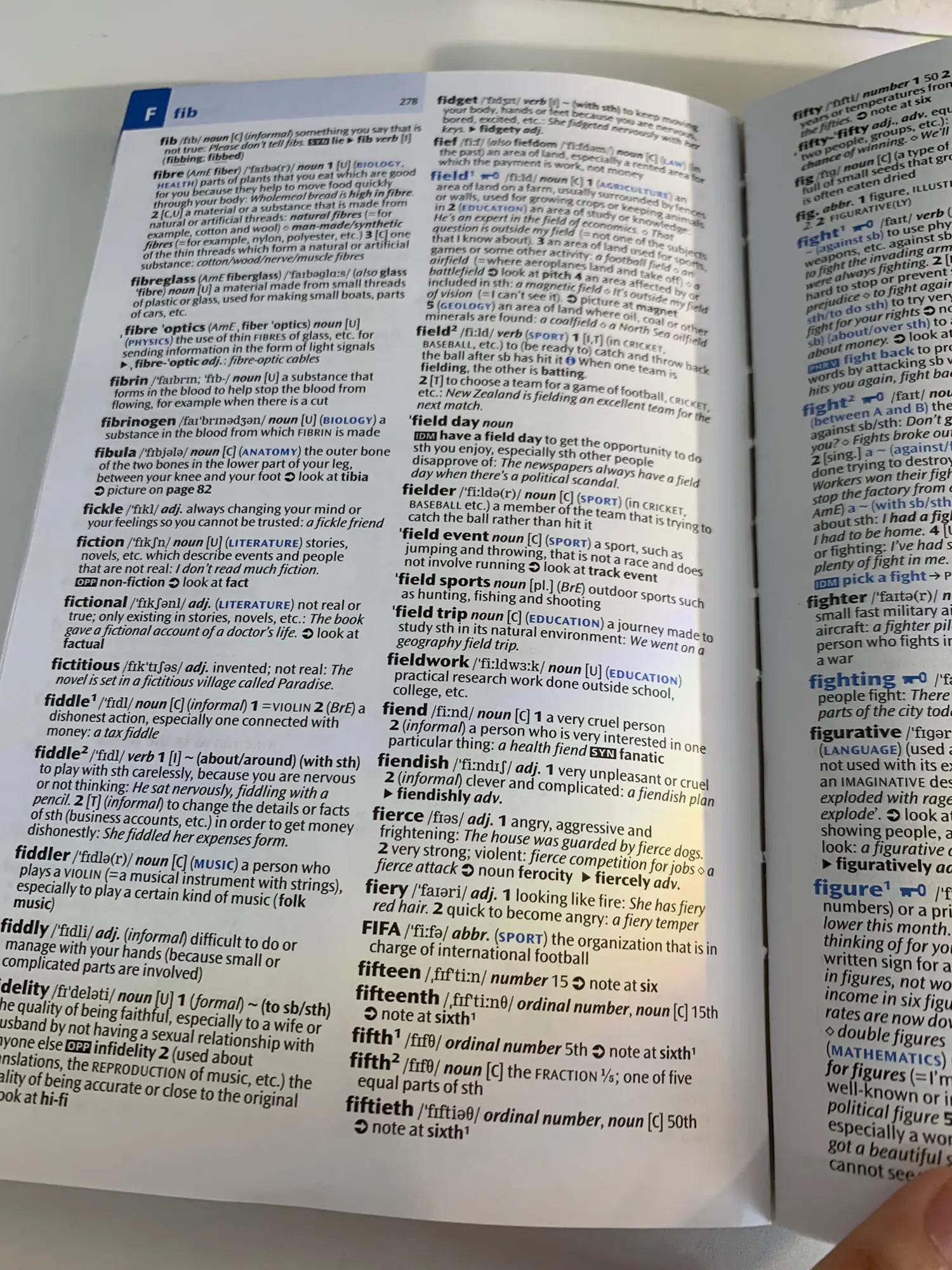 แนะนำหนังสือฝึกภาษาอังกฤษที่ควรมี 🌼 | แกลเลอรีที่โพสต์โดย Pintories | Lemon8