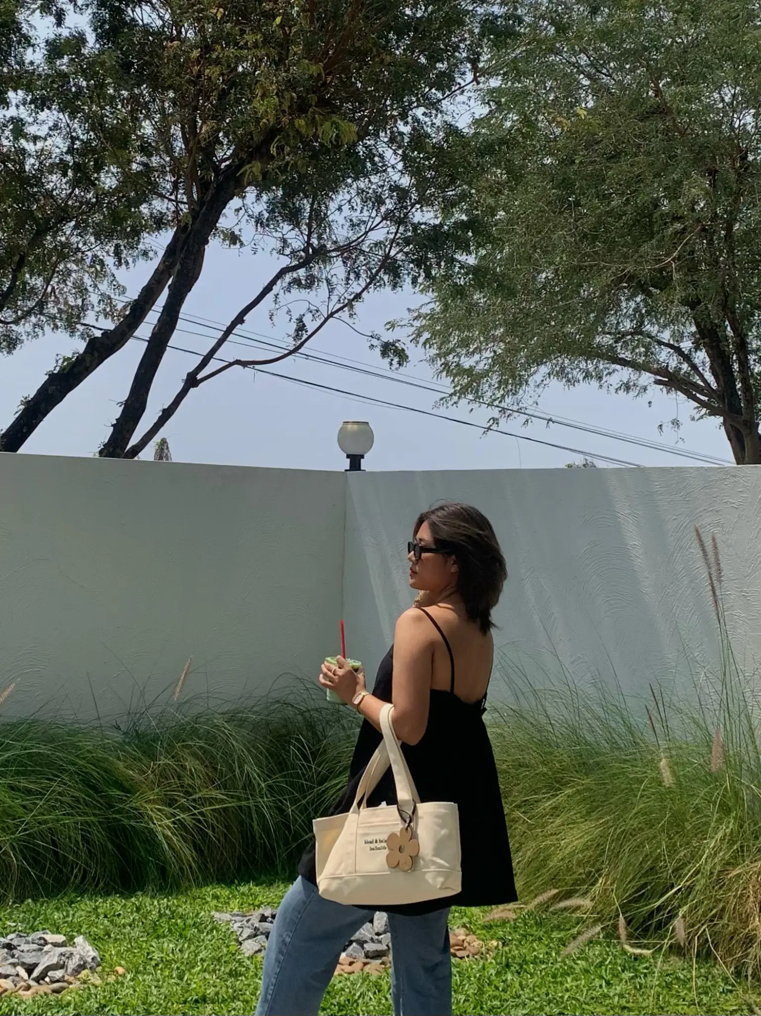 1 วันกับกระเป๋าใบโปรด🫶🏻 ที่เน้นทั้งแฟชั่นและฟังก์ชั่น🎱🖤 | แกลเลอรีที่โพสต์โดย Sapunn | Lemon8