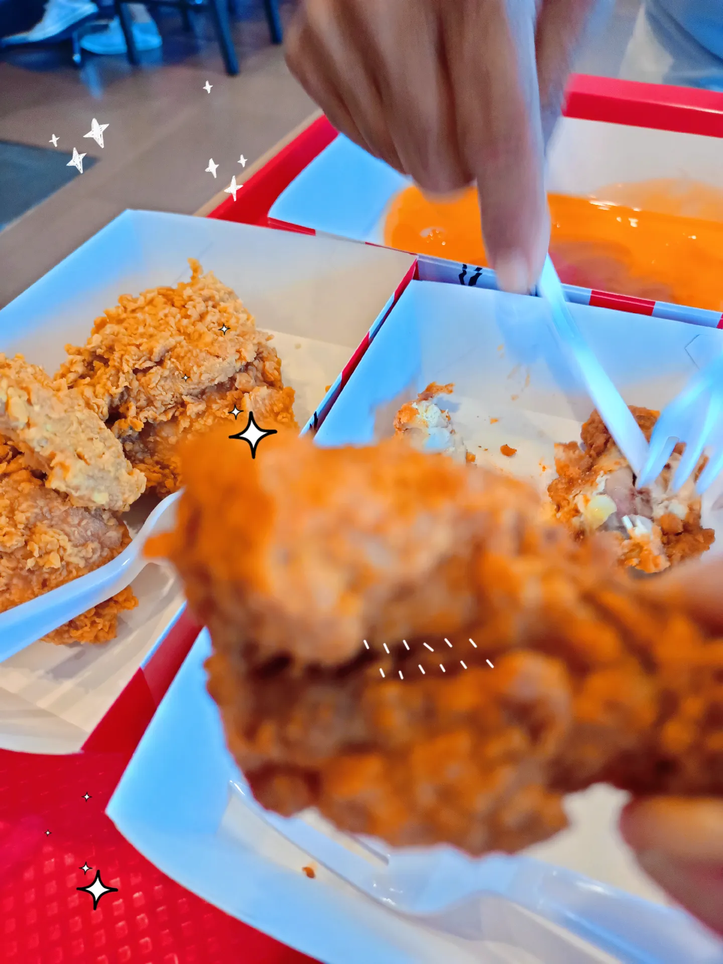 KFC ของโปรดของคนวันหยุดงาน กับโปรสุดคุ้มมม | แกลเลอรีที่โพสต์โดย P.warns | Lemon8