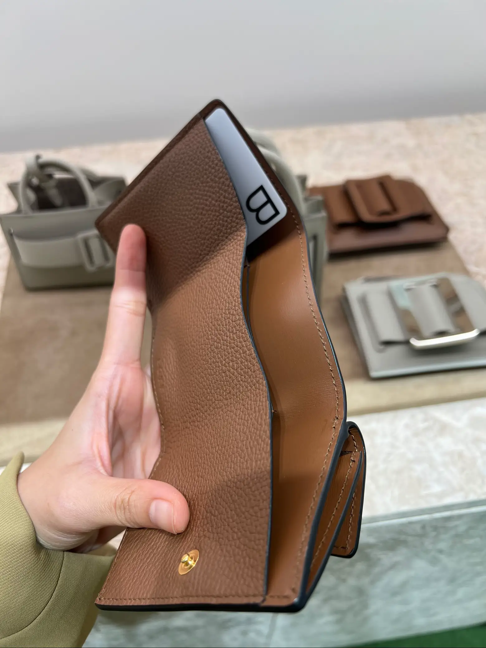 พาส่อง ! Boyy Bag. รุ่นใหม่ น่ารักทั้งกระเป๋าและราคา | แกลเลอรีที่โพสต์โดย Jiaey ♡︎🌻🌝 | Lemon8