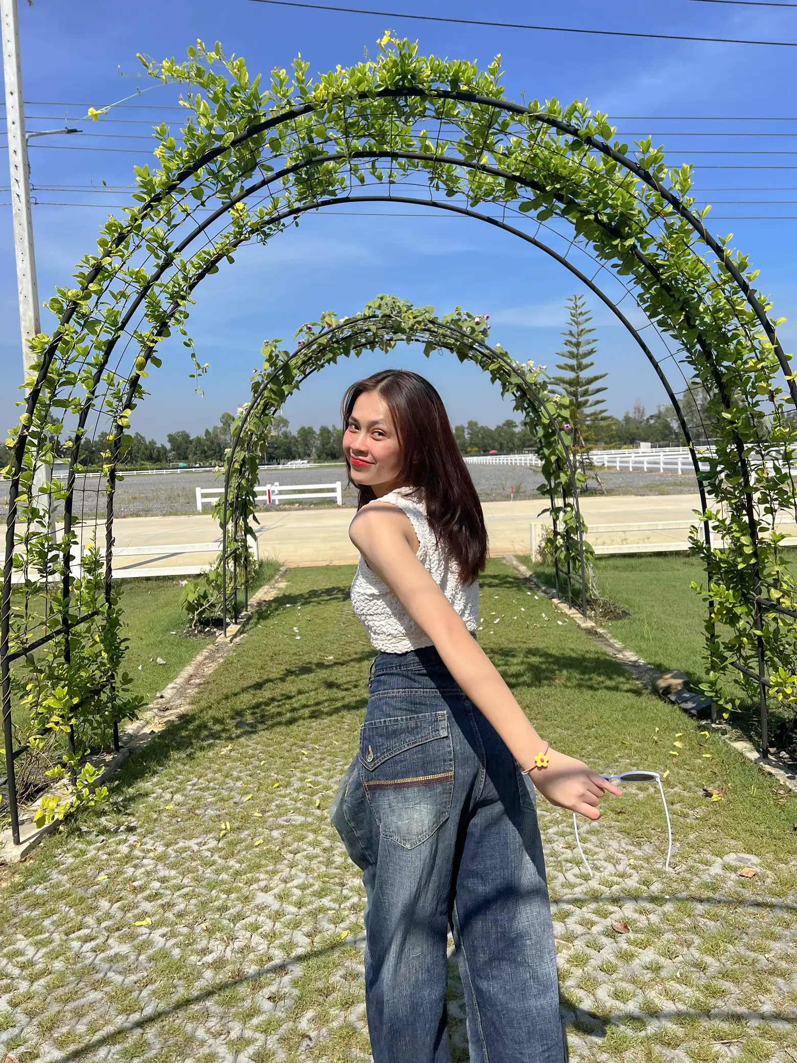 OOTD | กางเกงยีนส์ขากระบอก สำหรับสาวไซร์ 158 cm 💐👀💖 | แกลเลอรีที่โพสต์โดย 𝘼𝙤𝙢𝙨𝙬𝙝𝙭 | Lemon8