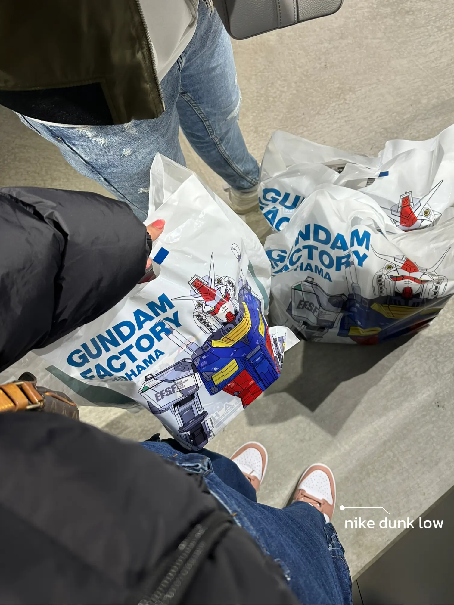 Winter OOTD in Japan แฟชั่นหน้าหนาวเที่ยวญี่ปุ่น y2k นิดๆ🎧🫧🪩 | แกลเลอรี ...