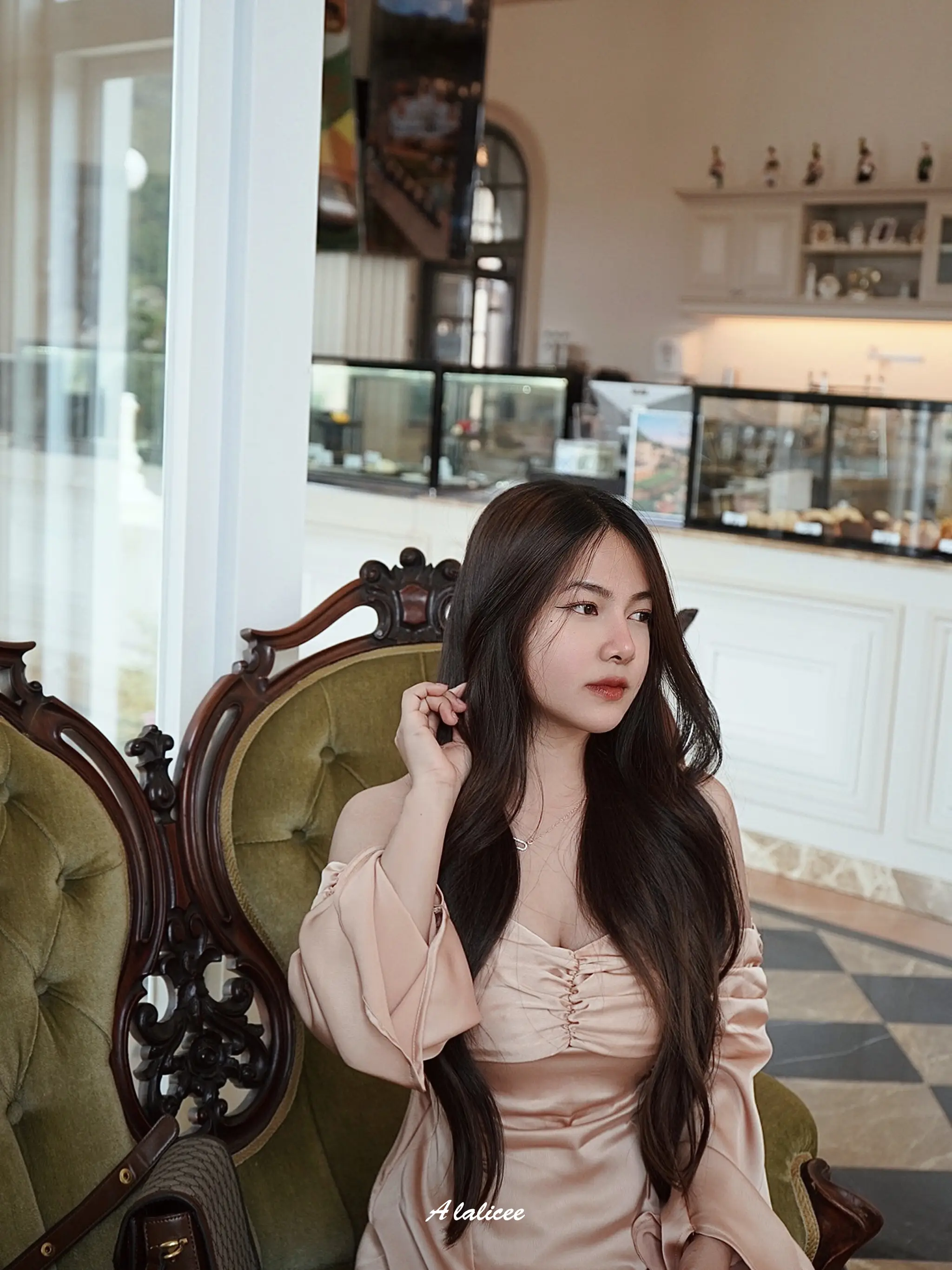 คาเฟ่พัทยา สไตล์ยุโรป Castello Di Bellagio Pattaya | แกลเลอรีที่โพสต์โดย Alice | Lemon8