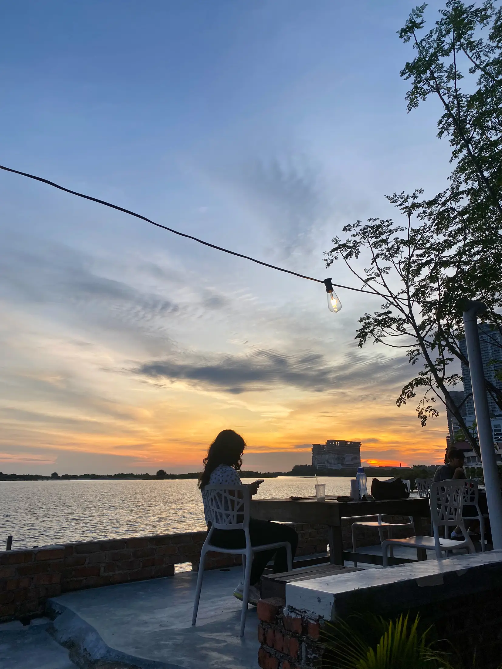 best sunset view cafe in Melaka 🌅 | Galeri disiarkan oleh 𓆩♡𓆪 | Lemon8
