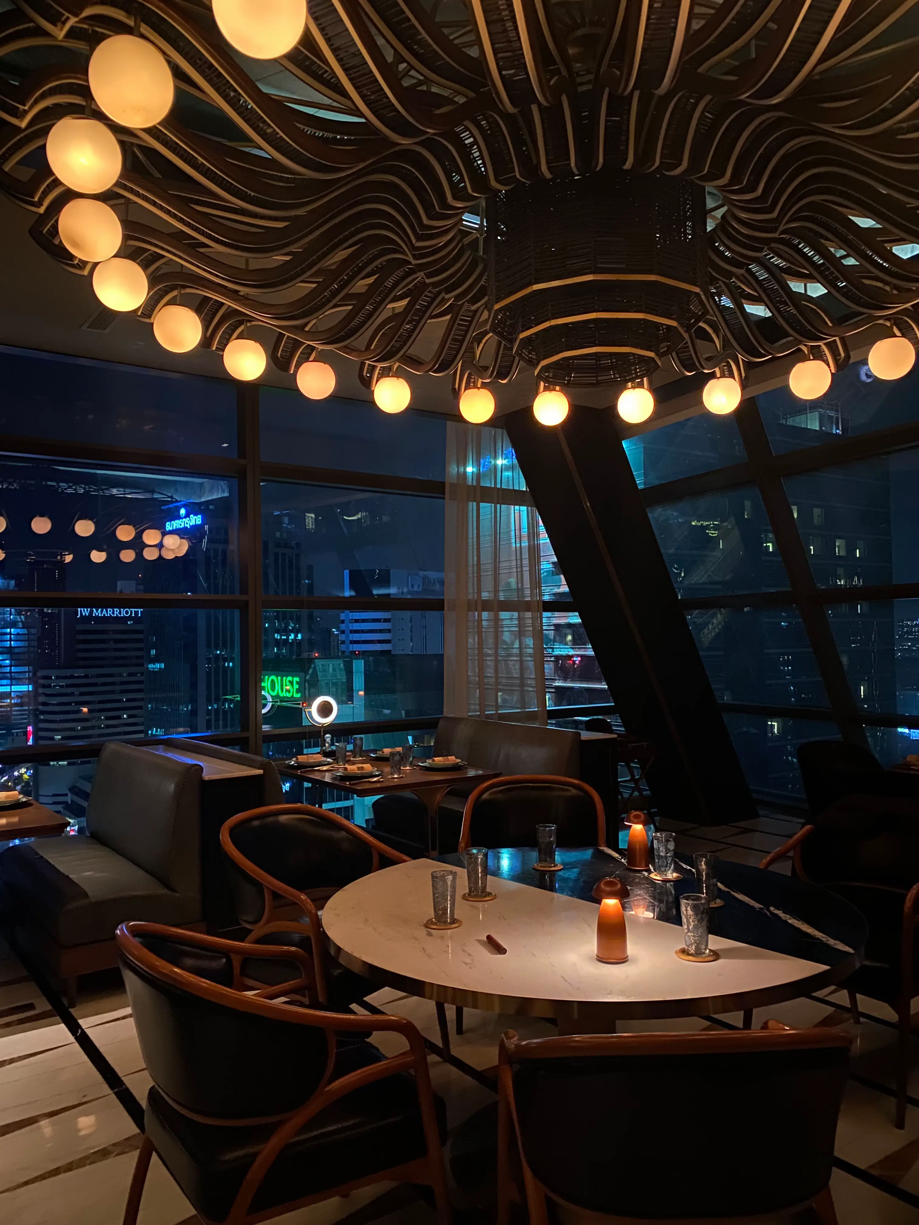 ร้านอาหารจีนที่วิวเหมือนอยู่นิวยอร์ก ที่ Nan Bei 💛 | แกลเลอรีที่โพสต์โดย 𝗷𝘂𝗻𝘆 ⁺ | Lemon8