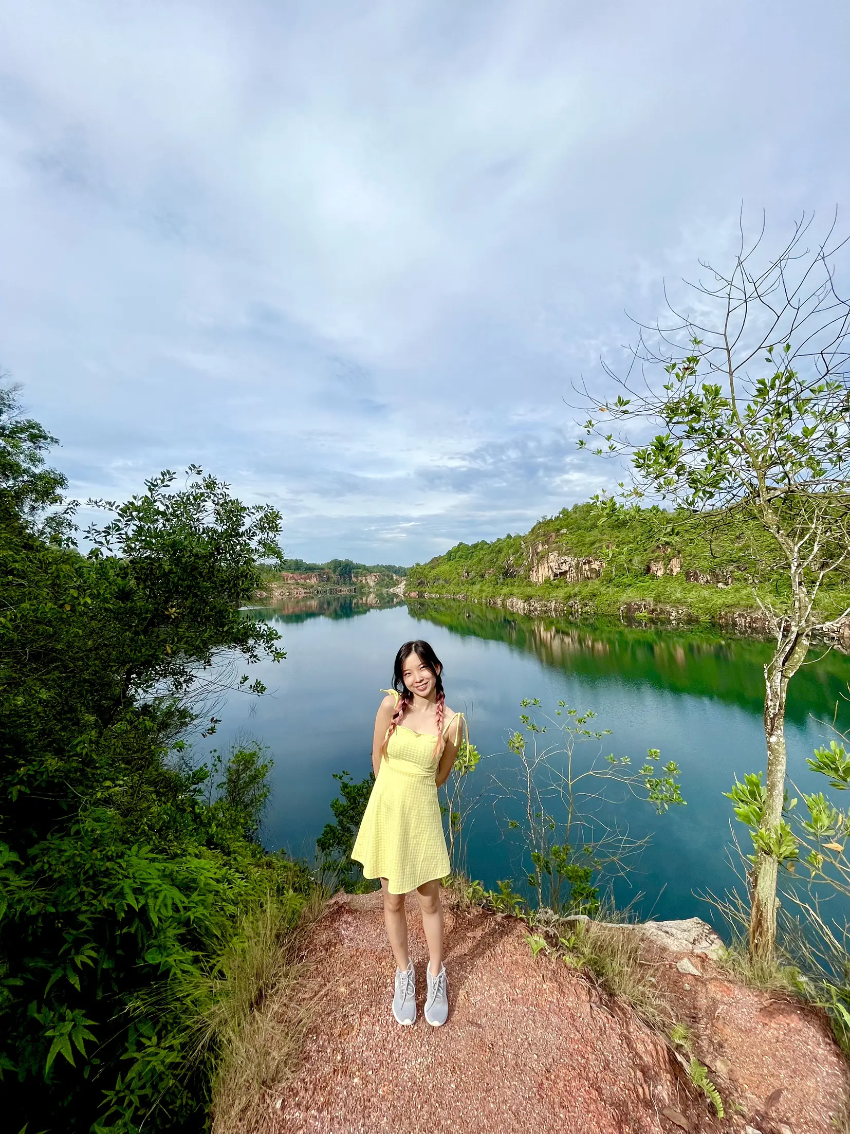 Hidden Blue Lake Found in JB 💦 Great Hiking Spot | Galeri disiarkan ...