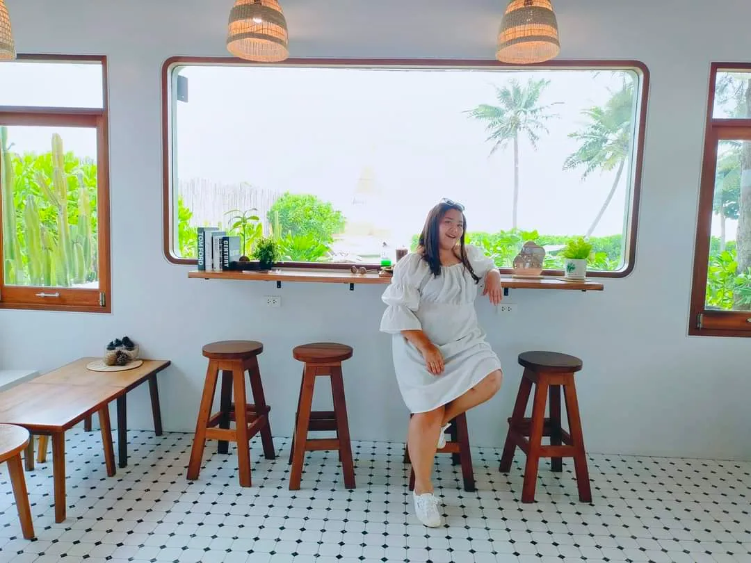 Sea Horadee คาเฟ่ริมทะเลจันทบุรี | Galeri disiarkan oleh Tummang 1987 | Lemon8