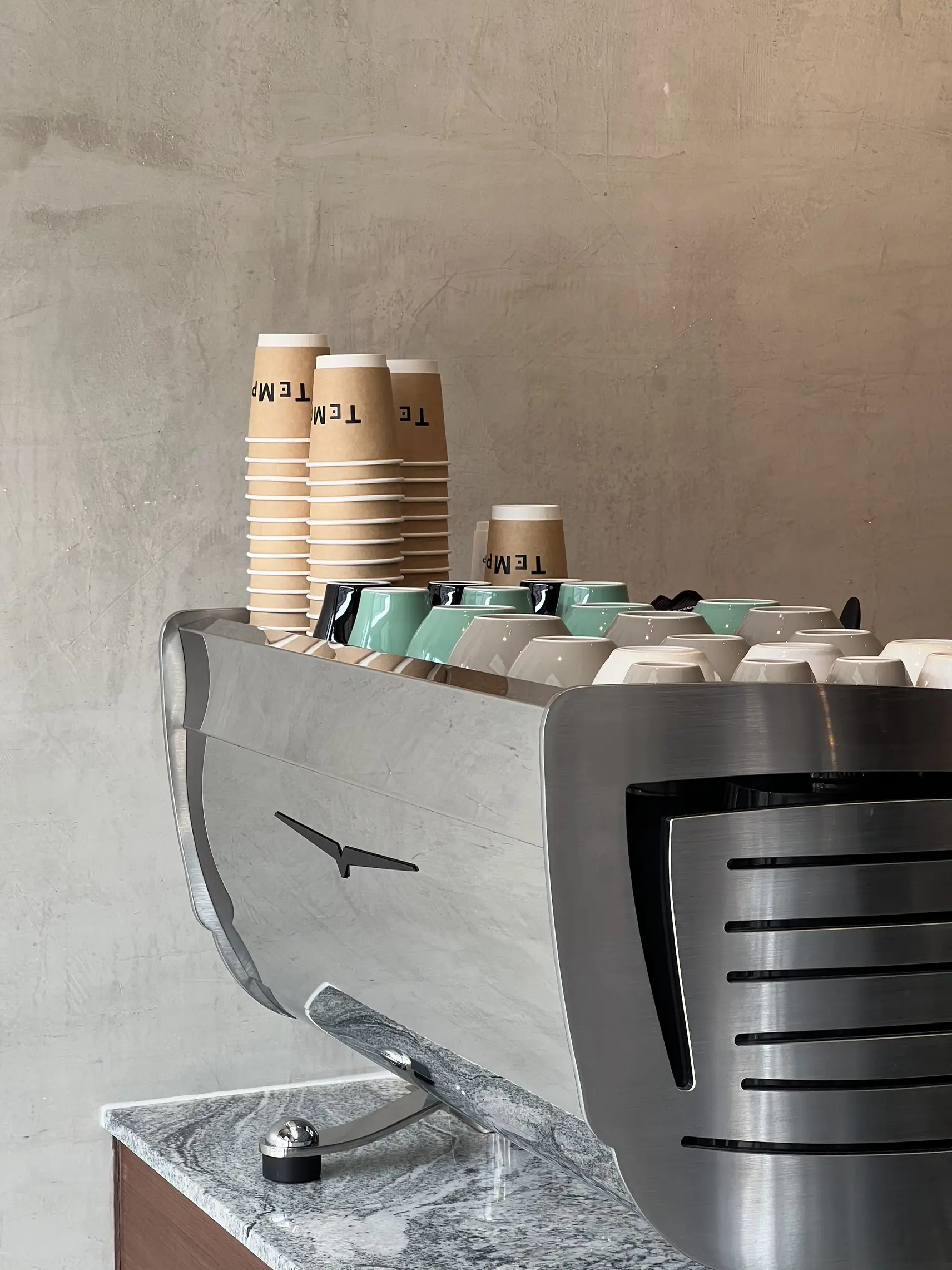 📍TEMP coffee - gallery - studio | แกลเลอรีที่โพสต์โดย 🤎 | Lemon8