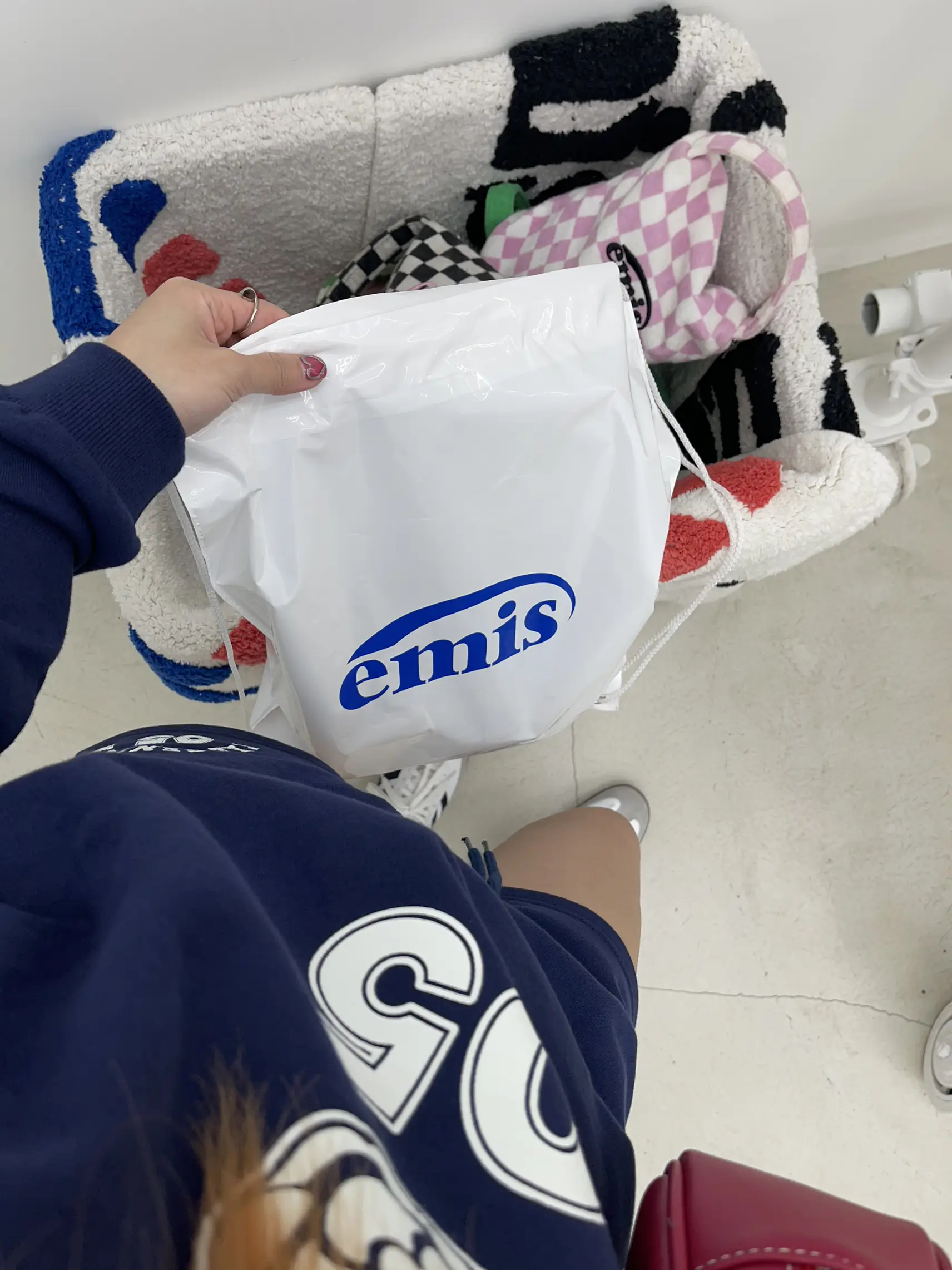 🔥ป้ายยาแบรนด์เกาหลี EMIS หมวกที่ jisoo blackpink ใส่ | แกลเลอรีที่โพสต์โดย janexspace | Lemon8