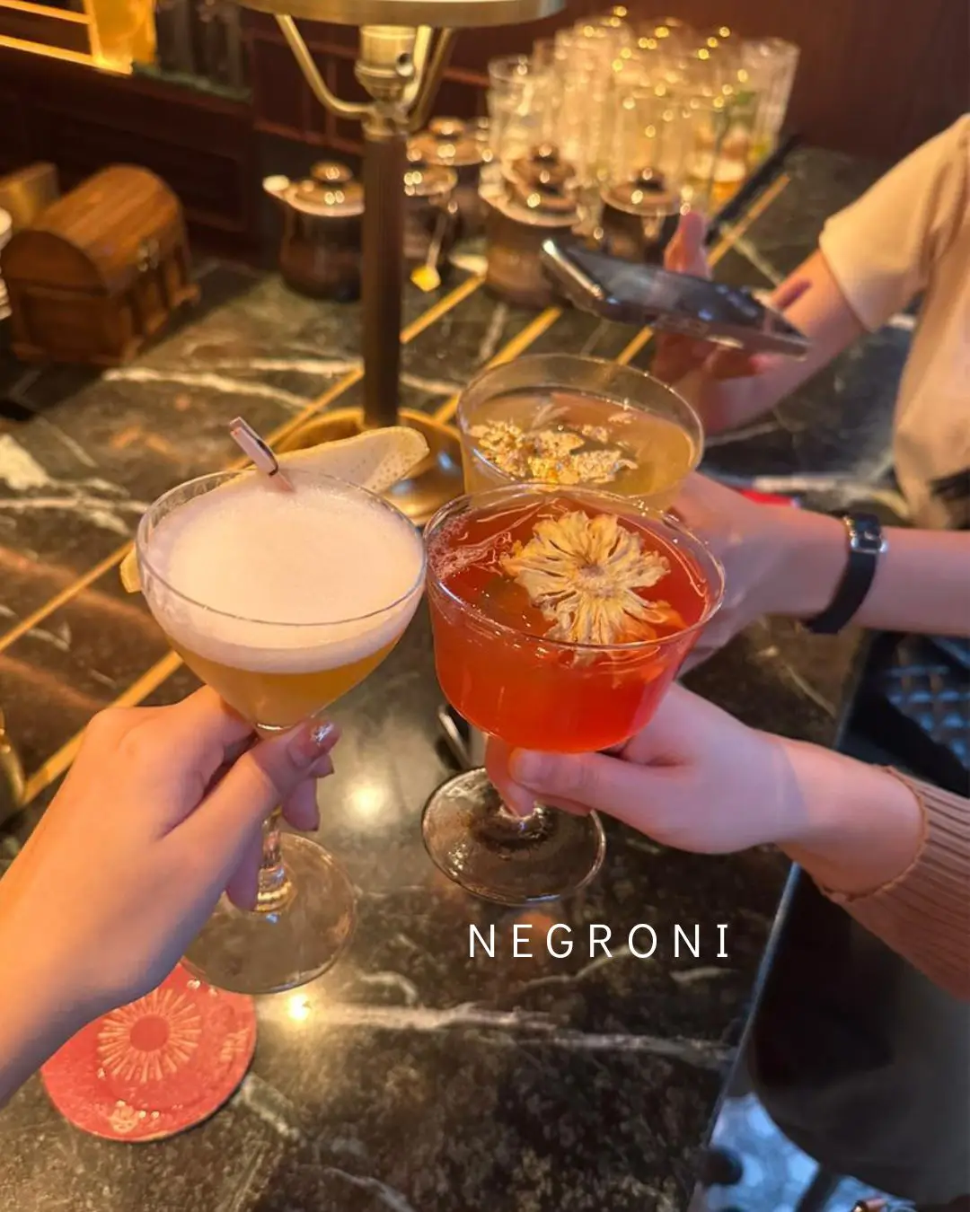 Must Visit : Phoenix Bar! 🥂 | Galeri diposting oleh Odelia Catalina ...