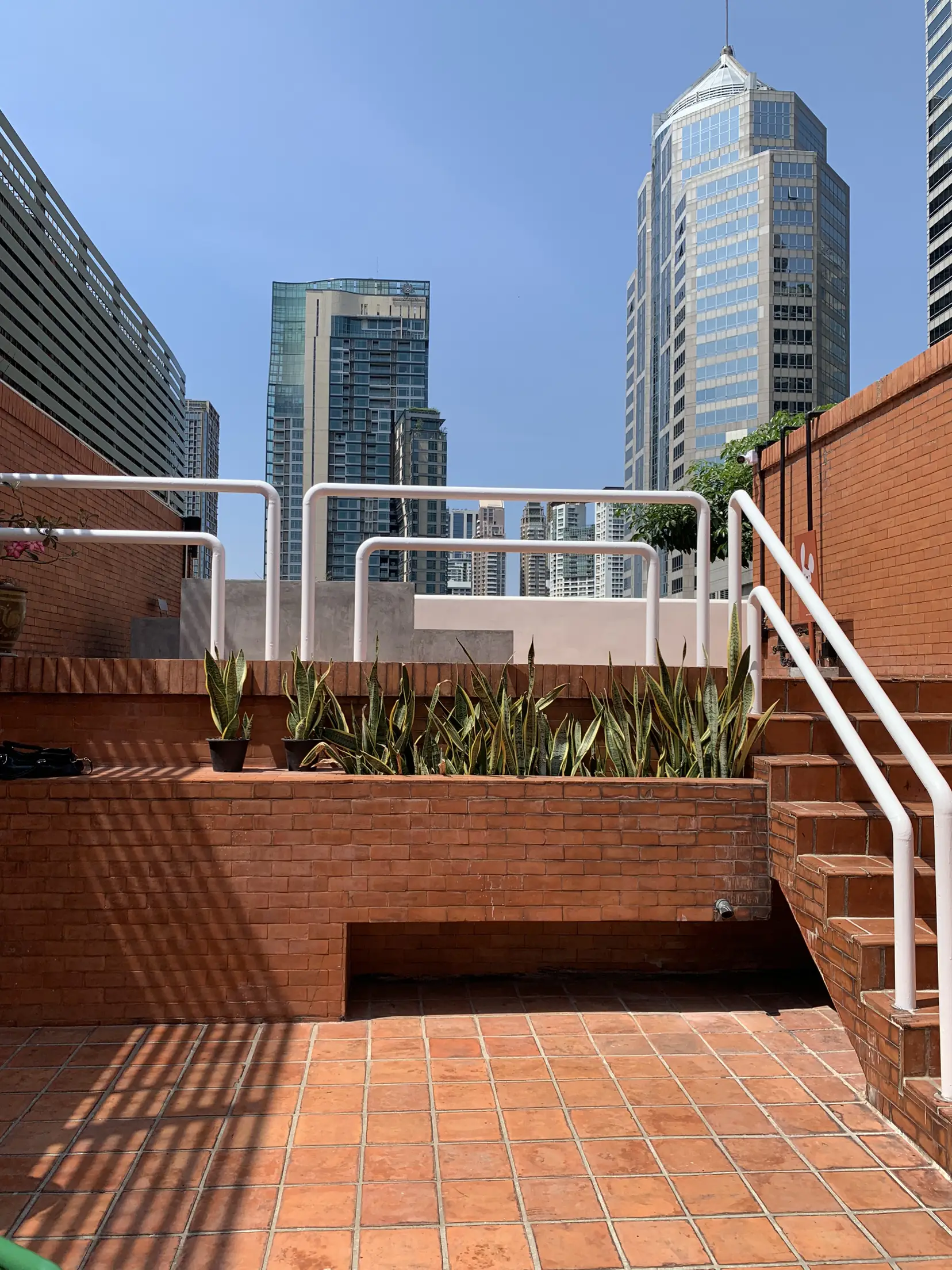 🐰 QOTTONTALE CAFE | คาเฟ่สุดชิค BTS เพลินจิต🥨 | แกลเลอรีที่โพสต์โดย Chonchanok_Film | Lemon8