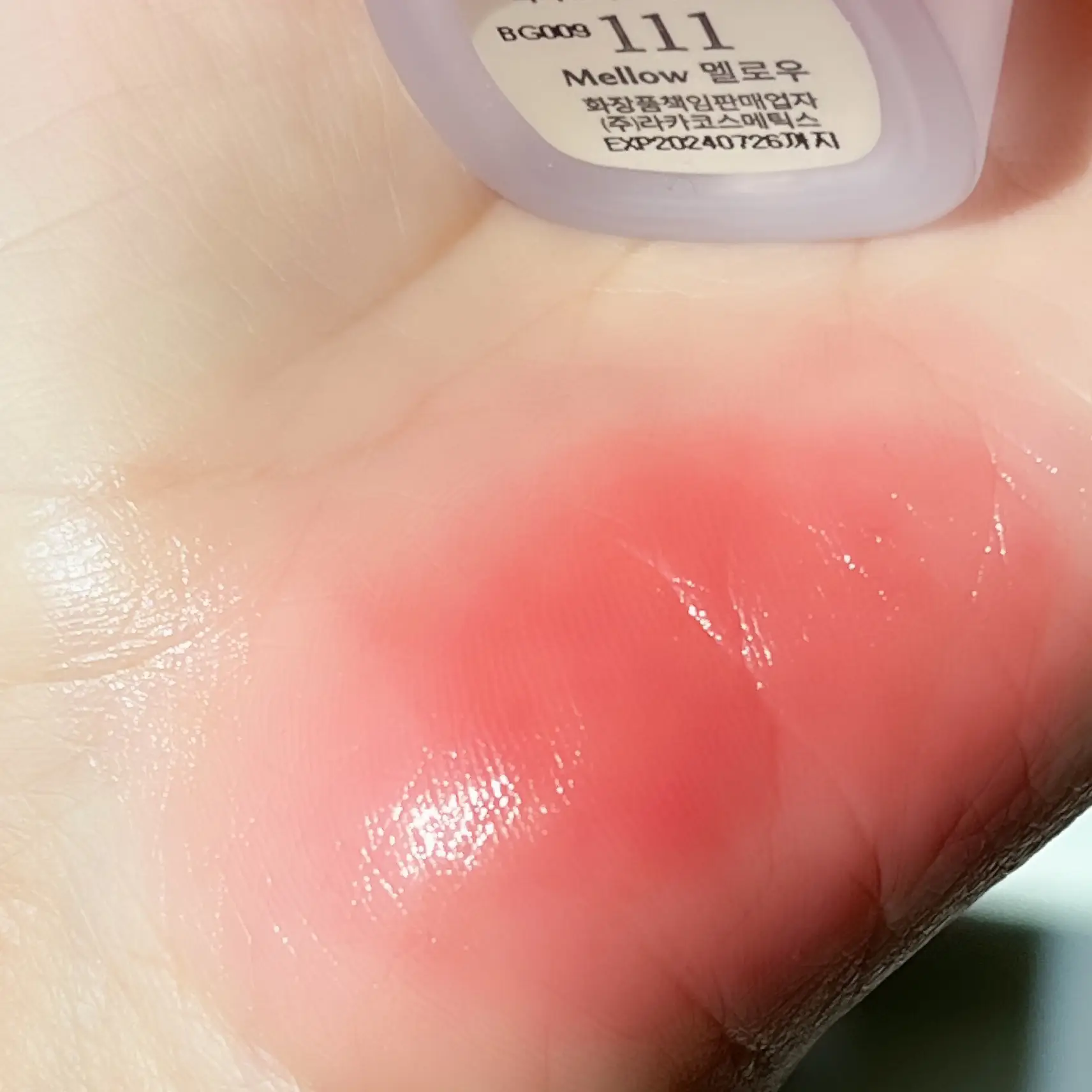 ลิปปากฉ่ำสีฮิตที่ต้องมี 💖 | แกลเลอรีที่โพสต์โดย Geegie | Lemon8