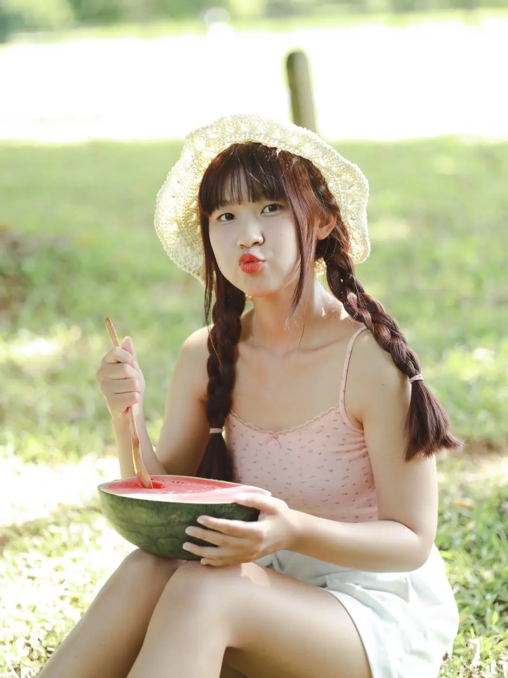 รวมท่าโพส🍉ฟิวฤดูร้อนกับแตงโมสดใสม๊ากกก☀️👒 | แกลเลอรีที่โพสต์โดย Dedee 🌷 | Lemon8