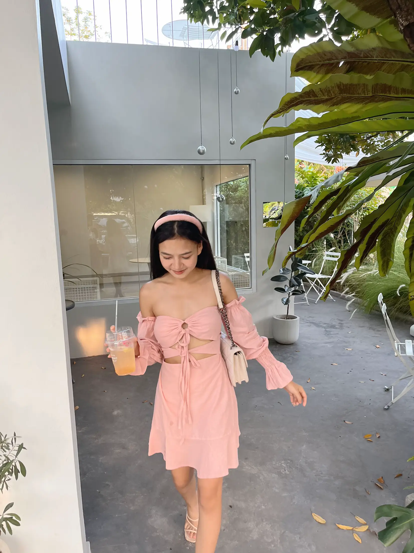 ทัวร์คาเฟ่เมืองอุดร ตอน Cabinet cafe & studio | แกลเลอรีที่โพสต์โดย Ployploy | Lemon8