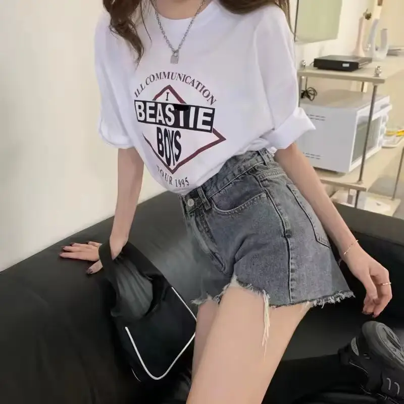 พิกัดกางเกงยีนส์ขาสั้น | แกลเลอรีที่โพสต์โดย Chor.mini2 | Lemon8