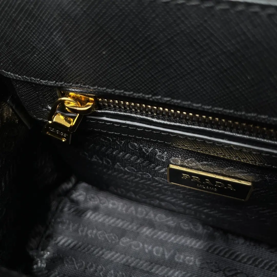 New Prada Galleria | แกลเลอรีที่โพสต์โดย Supervvvip_BN | Lemon8