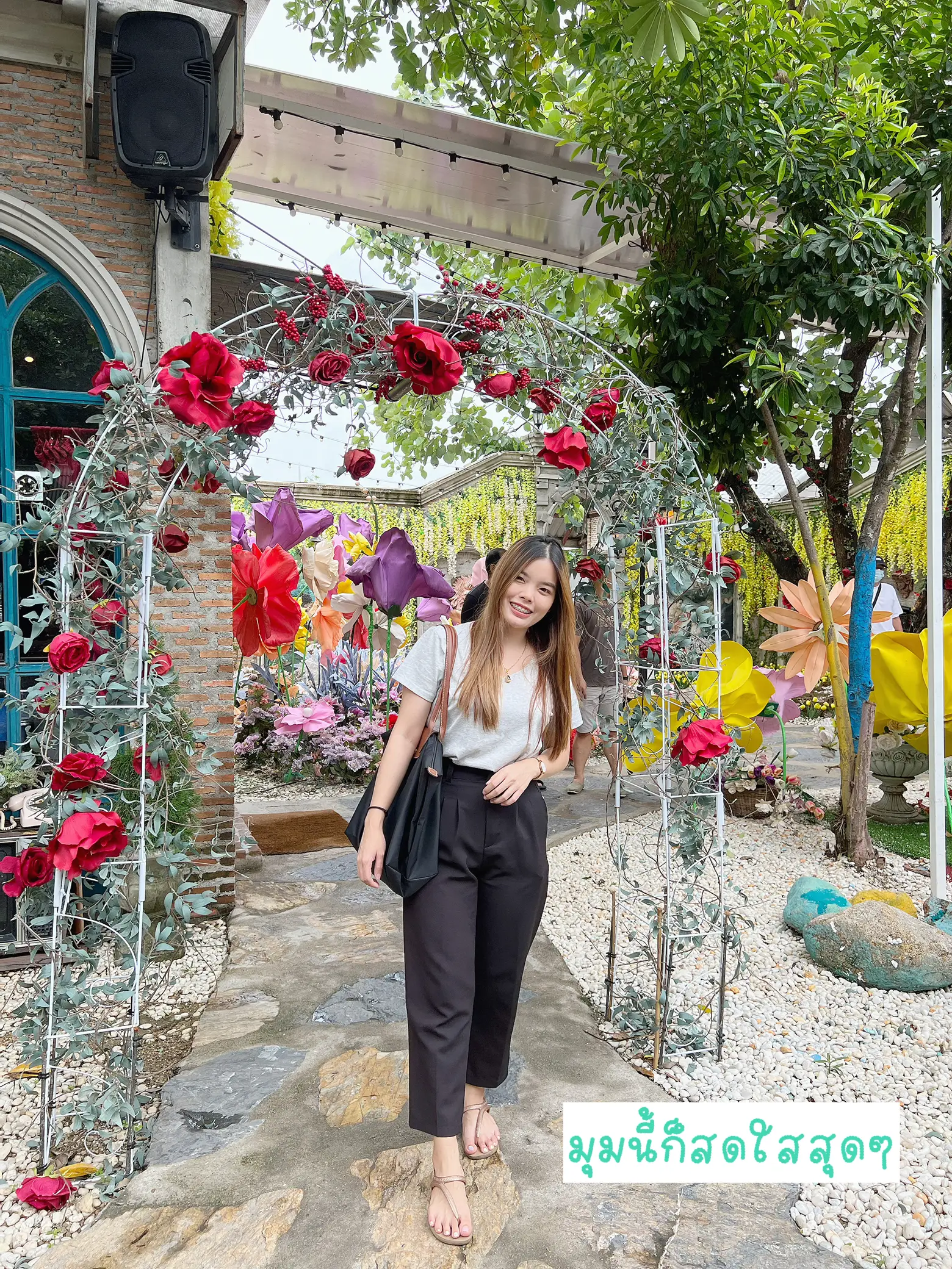 คาเฟ่+บาร์นั่งชิล 🌈 ต้องมาแล้วมุ้ยยยย 👀 | แกลเลอรีที่โพสต์โดย Punn | Lemon8