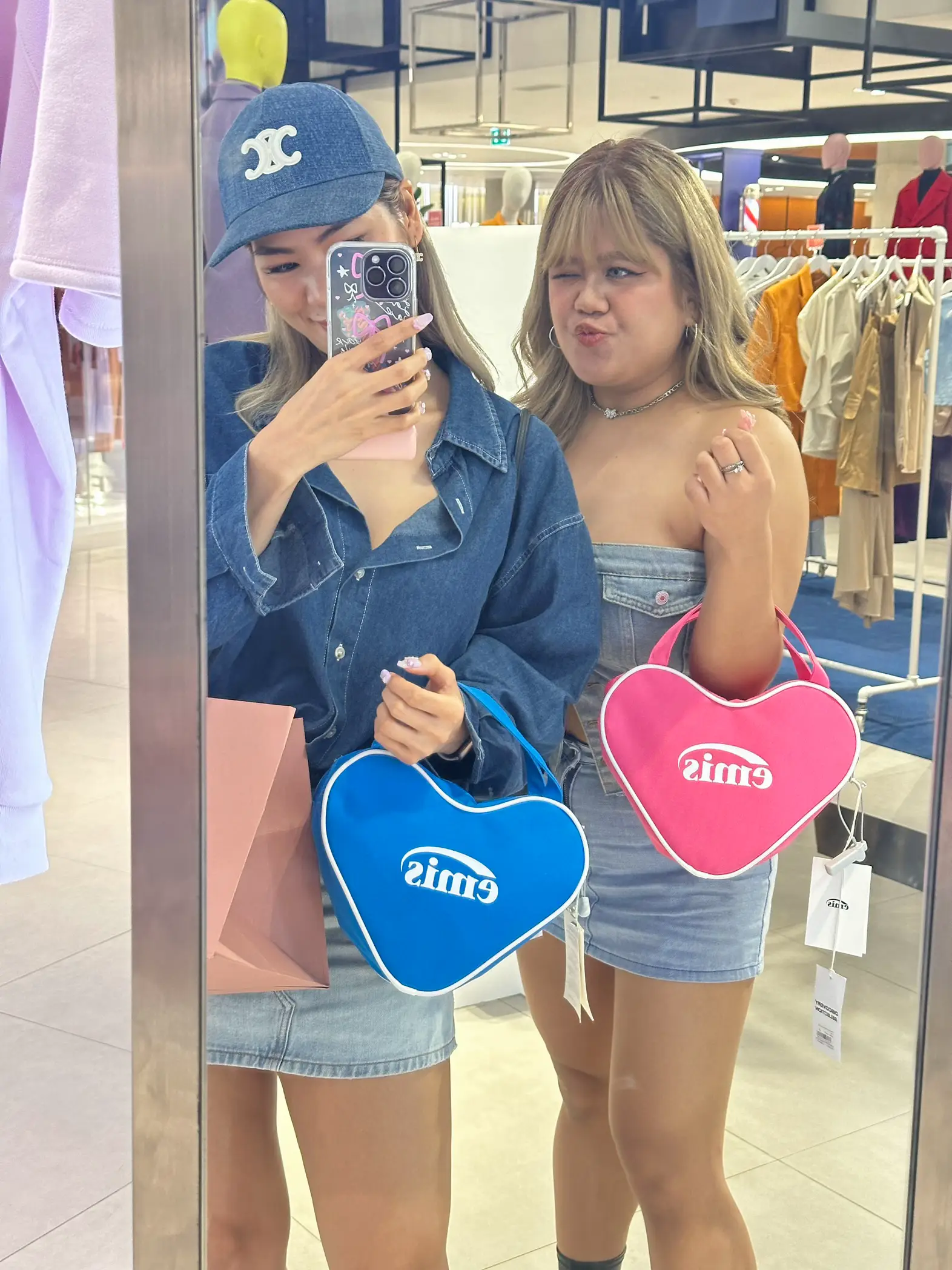 พาช๊อปEMIS Pop-up store ที่สยาม👀🤍 | Gallery posted by specialnice | Lemon8