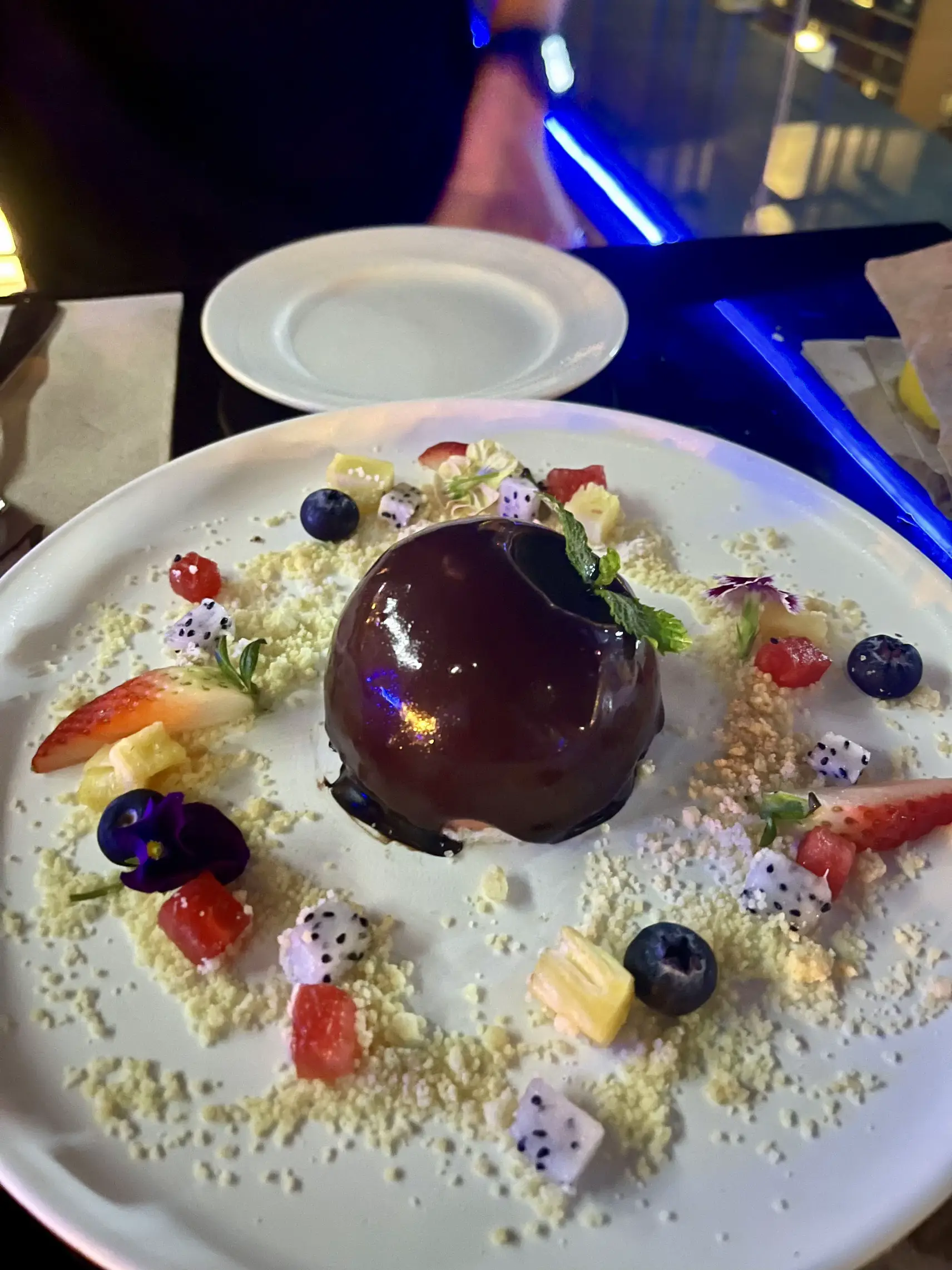 🥂 The Vue Bar Rooftop ¸.•´*¨`*• •*`¨*`•.¸ | แกลเลอรีที่โพสต์โดย becbec ...