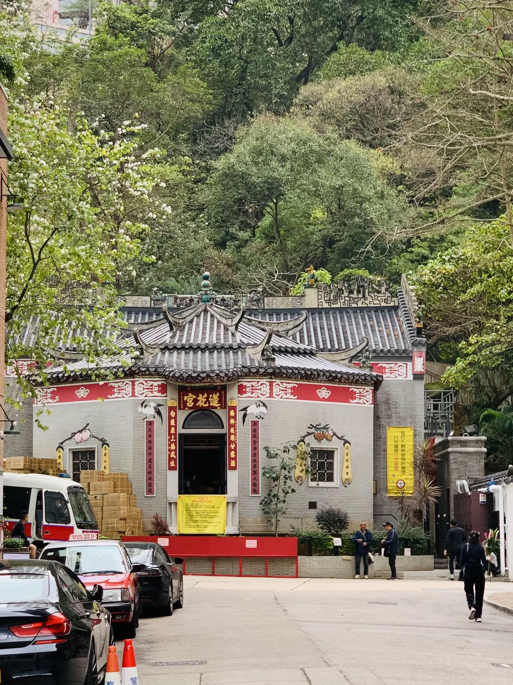 ชวนไปไหว้เทพเจ้าโชคลาภสายนรก ที่วัด Lin Fa Kung Temple | แกลเลอรีที่ ...