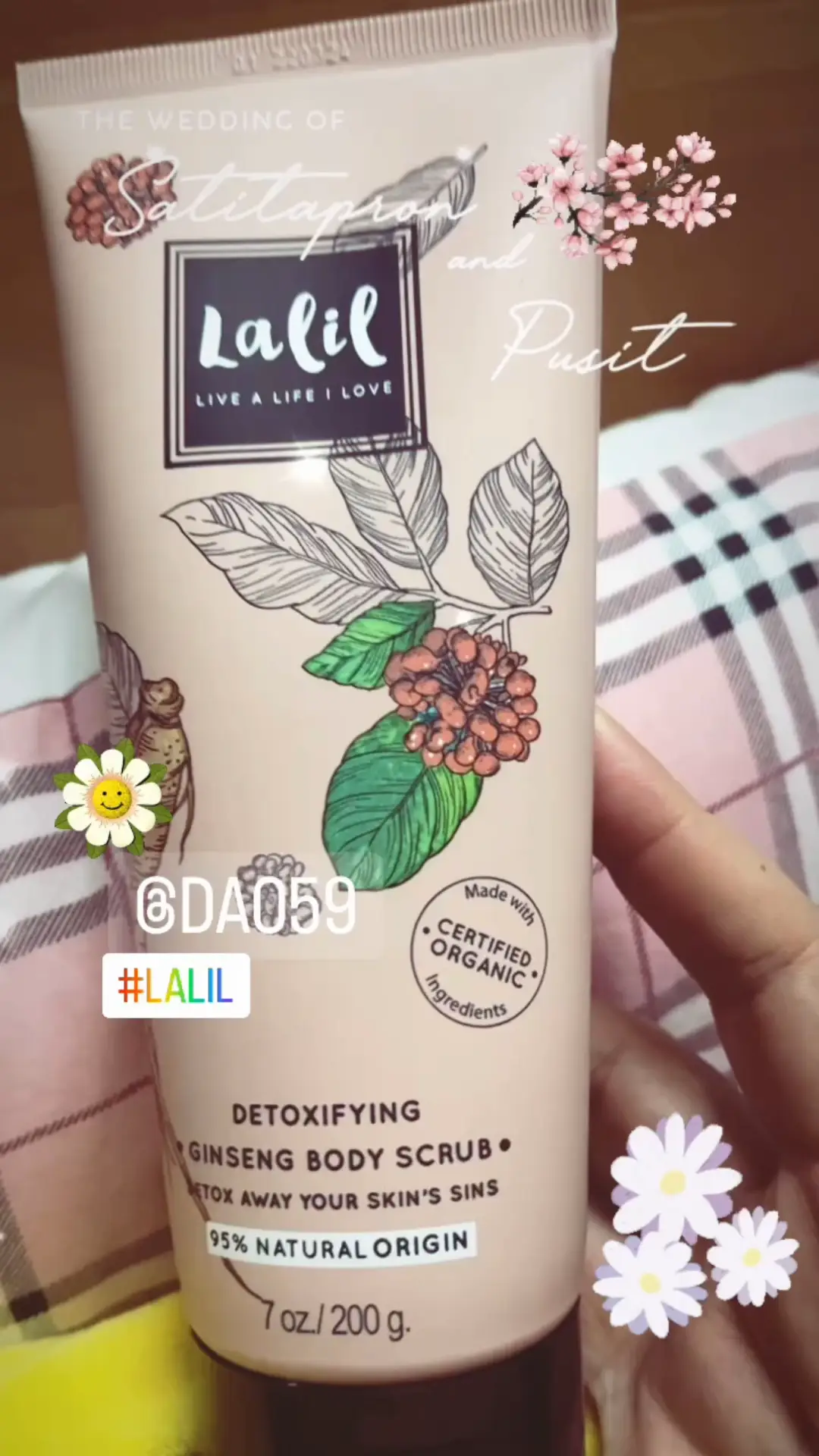 สครับที่ผ่อนคลาย หอมอ่อนๆไม่บาดผิว | วิดีโอที่เผยแพร่โดย Dao Hoshi | Lemon8