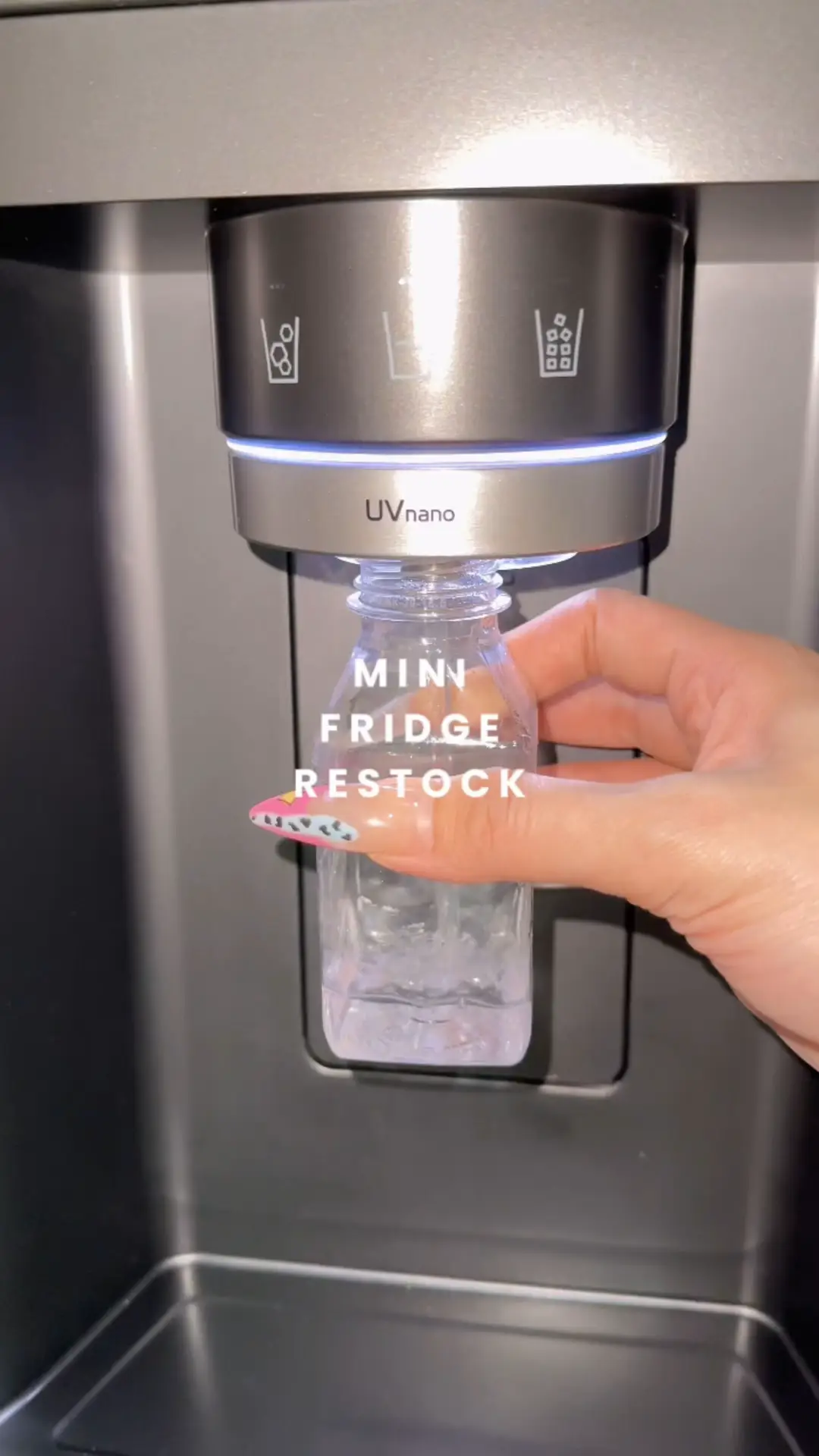 Mini fridge restock 💕 | วิดีโอที่เผยแพร่โดย MYNSTER 💋 | Lemon8